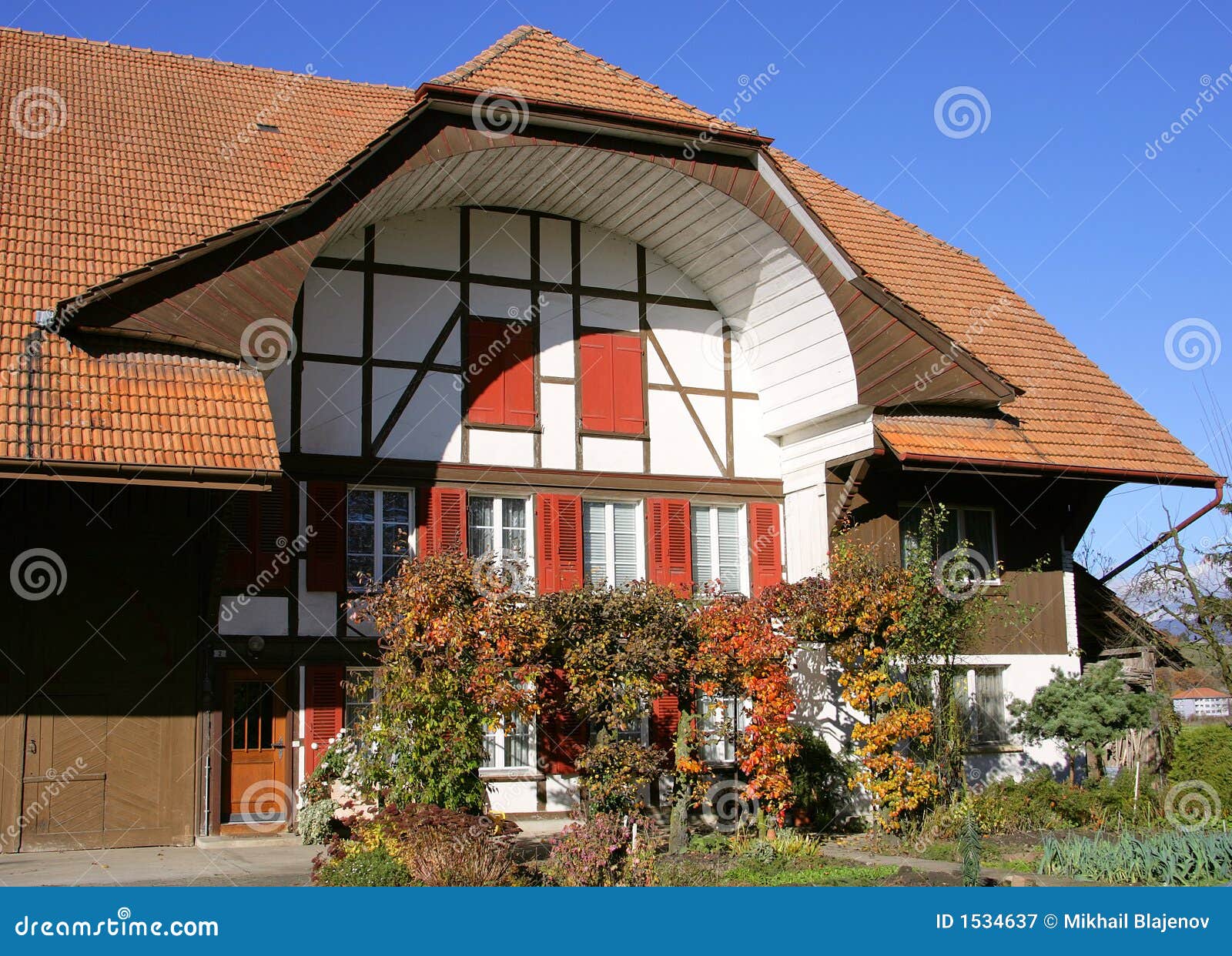 Old Swiss House 2 stock image. Image of view, robust, europe - 1534637