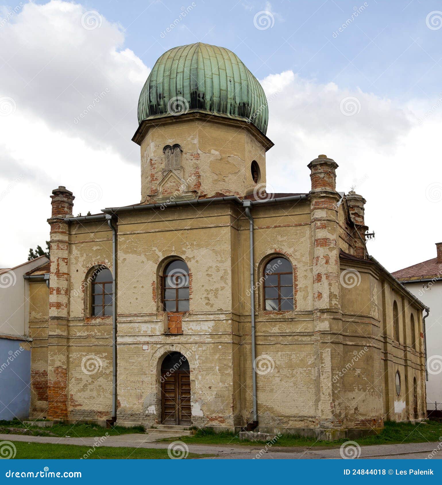 Old synagogue building stock photo. Image of roof, abandoned - 24844018