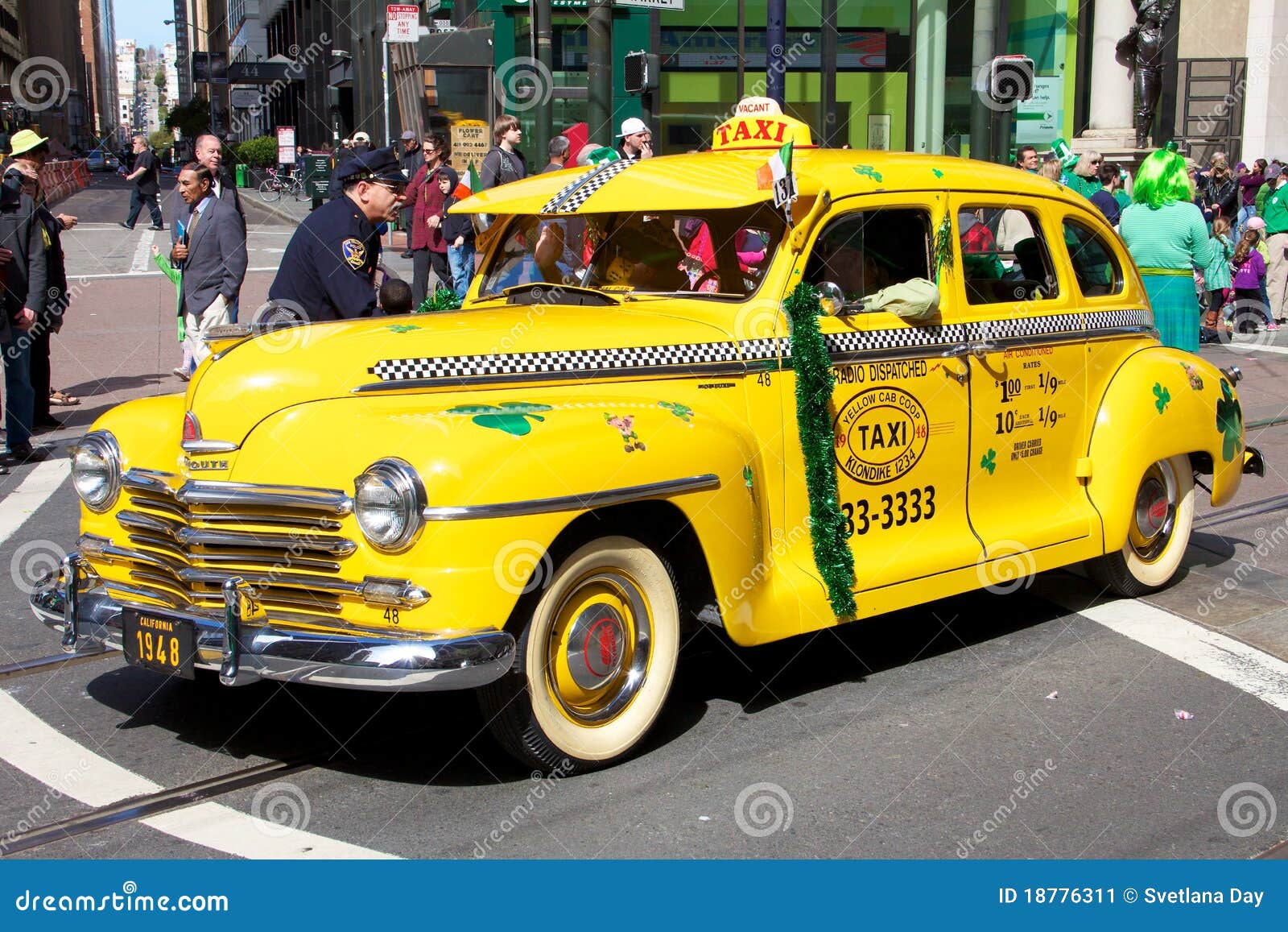Old Taxi at San Francisco Saint Patrick S Parade Editorial Photo ...