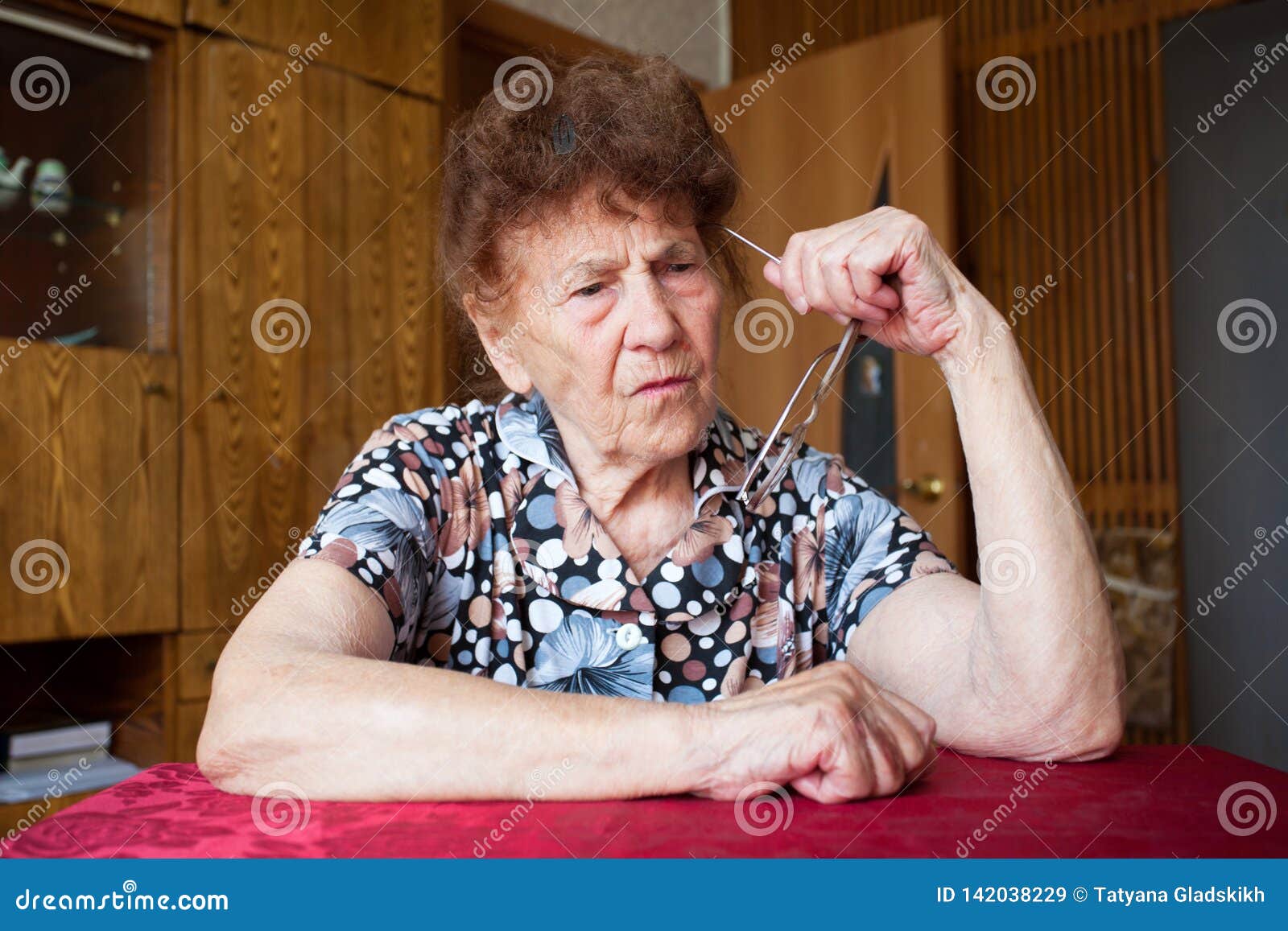 Old thinking woman stock image. Image of elderly, head - 142038229