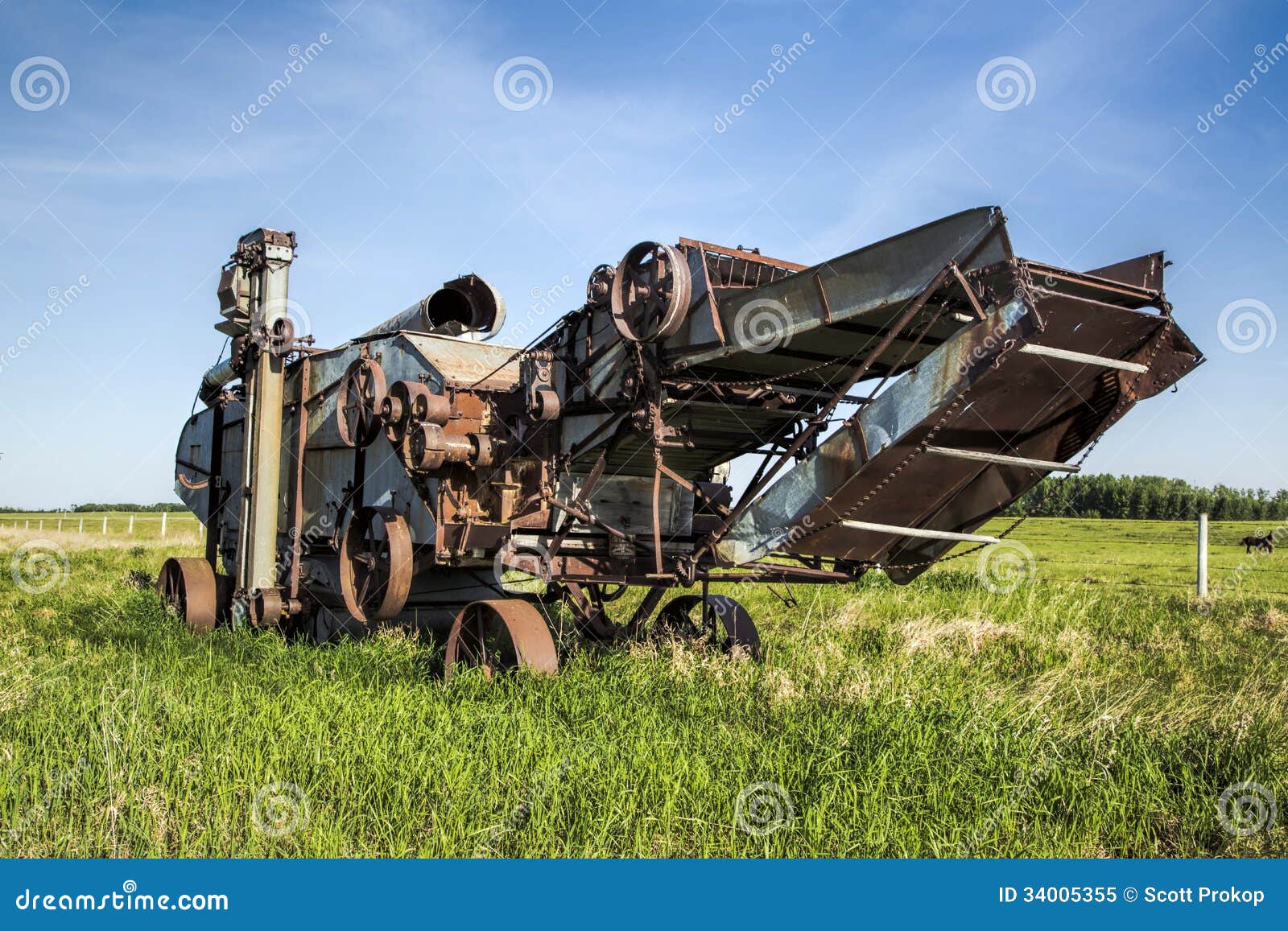 Old Threshing Machine stock image. Image of vintage, field - 34005355