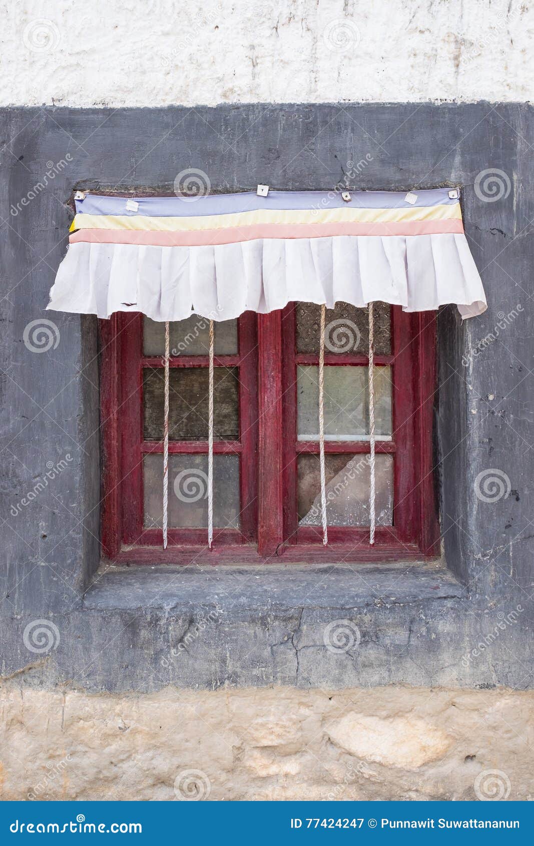 Old Tibetan Window Style, Leh Stock Image - Image of tibetan, daylight ...
