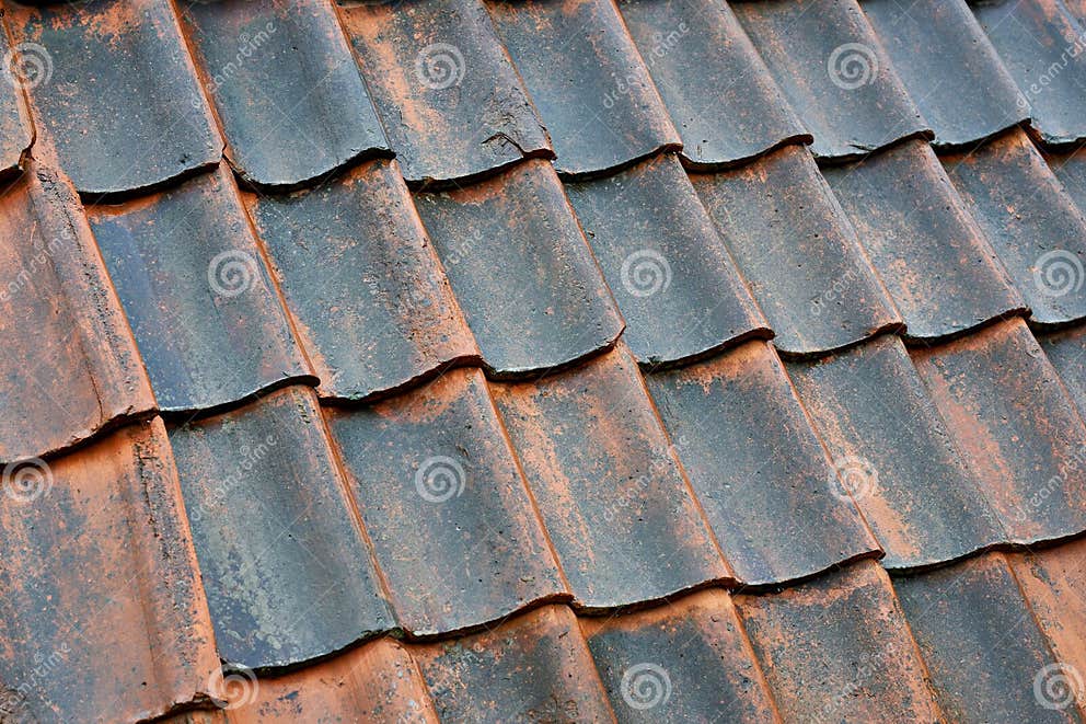Old tile roof background stock photo. Image of colors - 75081348
