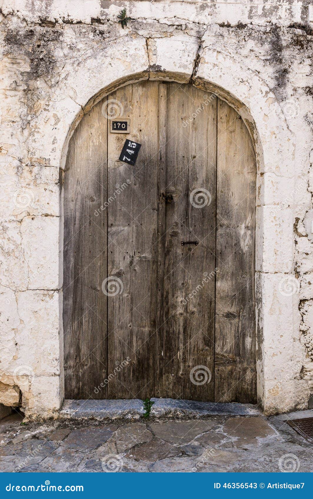 Old Timber Door in the Scuffed Wall Stock Image - Image of outdoors ...