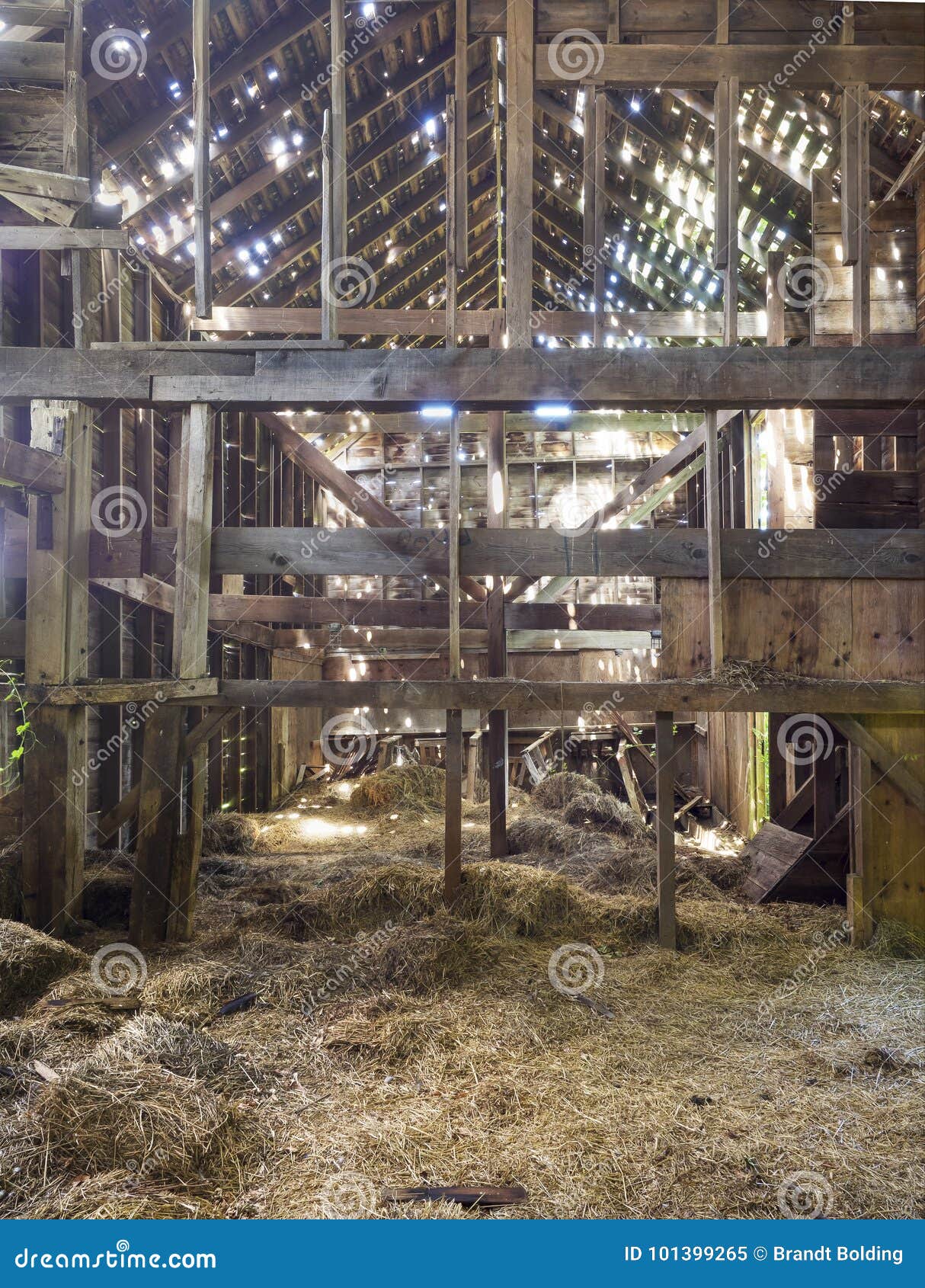 Old Timber Frame Barn Interior Stock Image - Image of ruin, interior ...