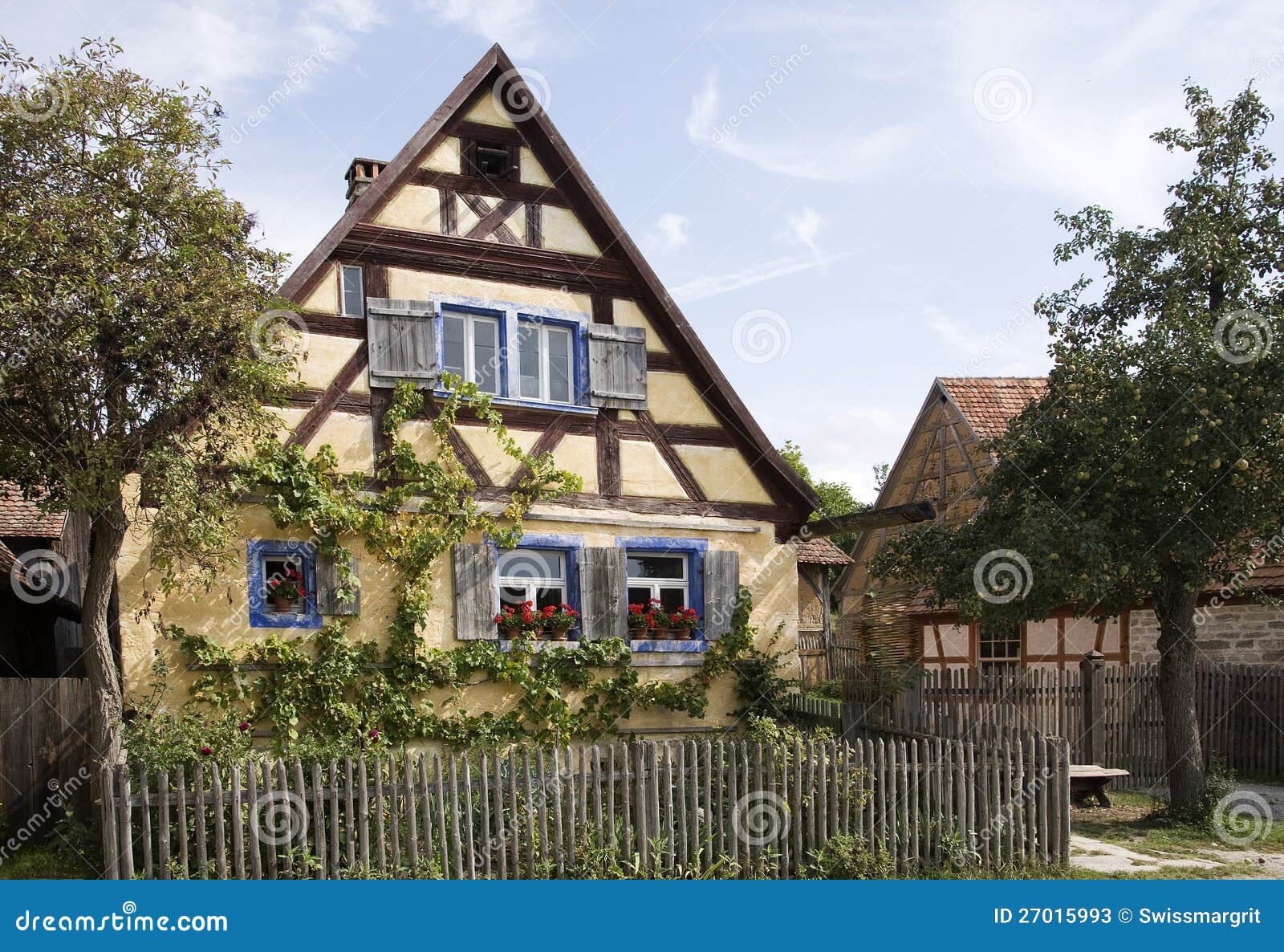 Old Timber Framed Farmhouse Stock Image - Image of beautiful, aged ...