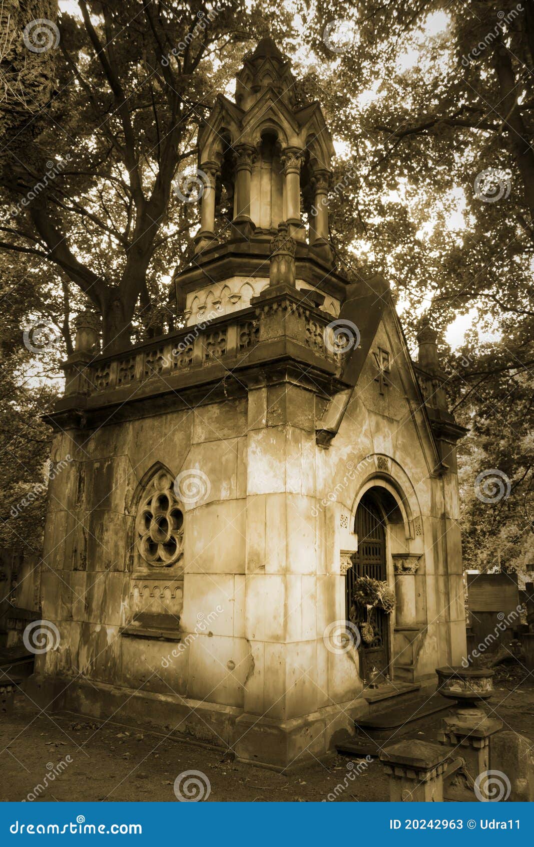 Old tombstone on cemetery stock image. Image of object - 20242963