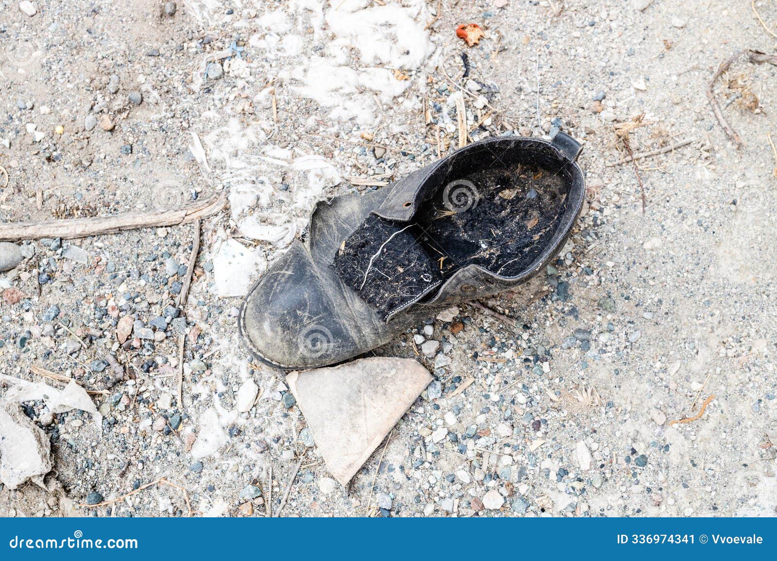 Old Torn Discarded Forgotten Men S Shoe Stock Image - Image of 39aph39 ...