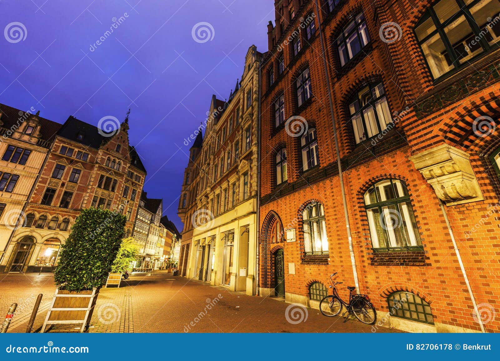 Old Town Hall of Hanover stock photo. Image of city, dusk - 82706178