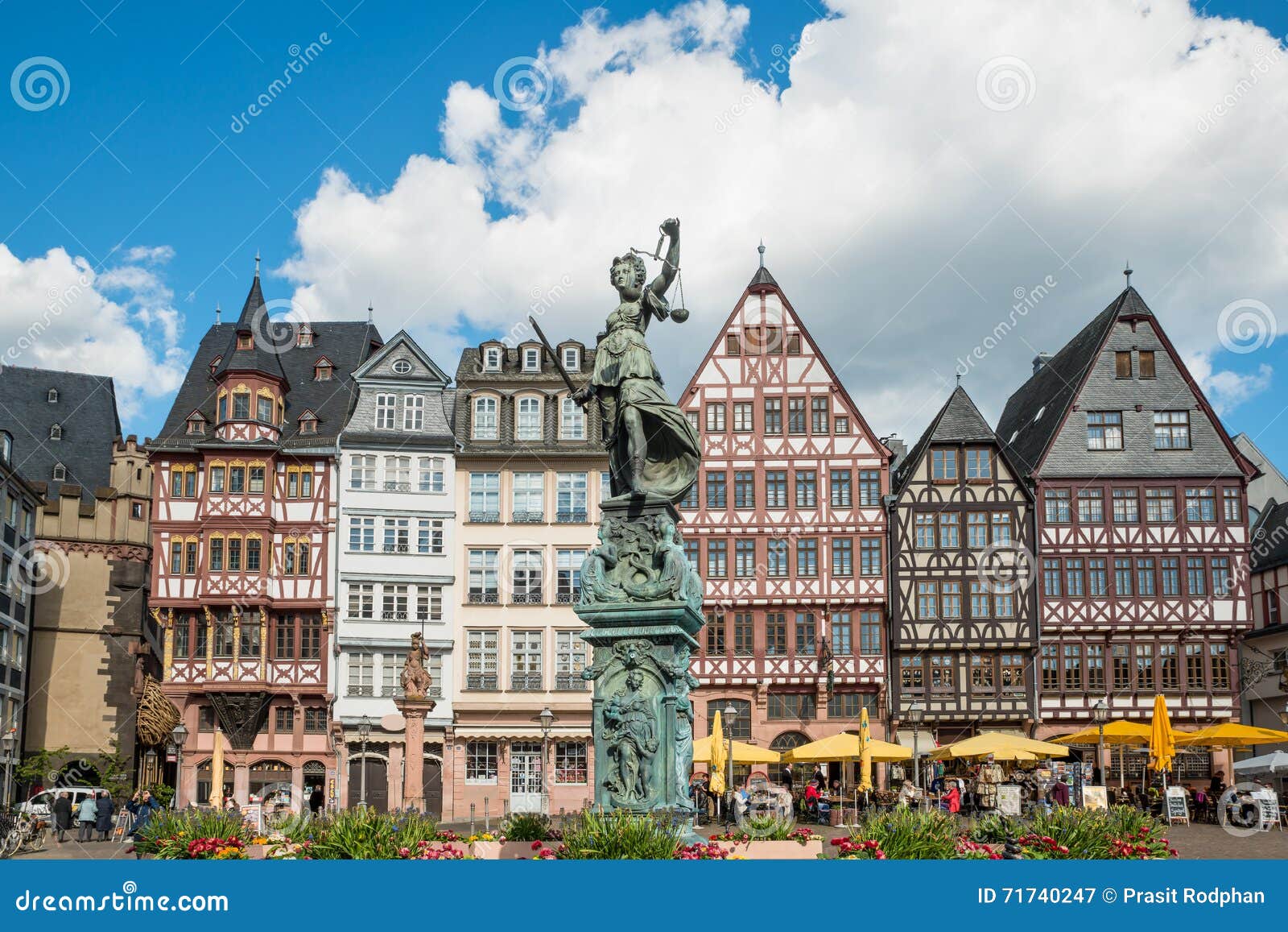Old Town with the Justitia Statue in Frankfurt, Germany Editorial ...