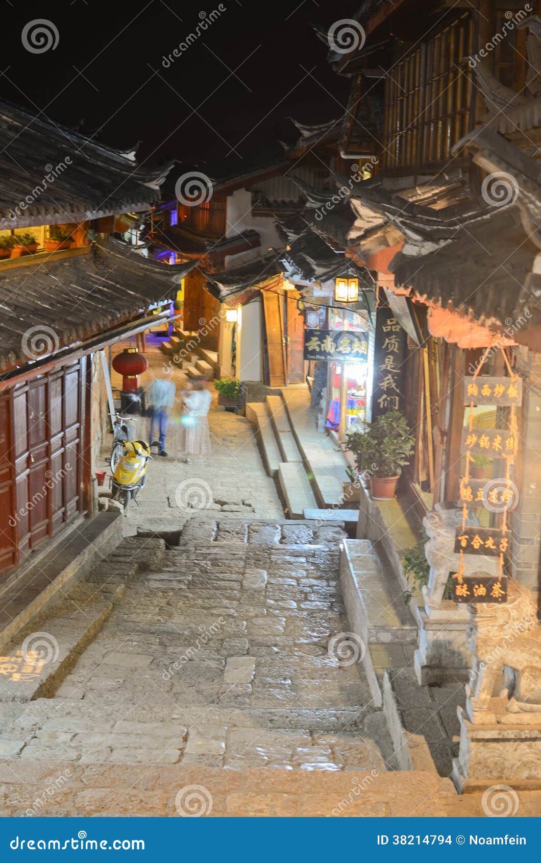 Old Town of Lijiang by Night Editorial Stock Image - Image of street ...