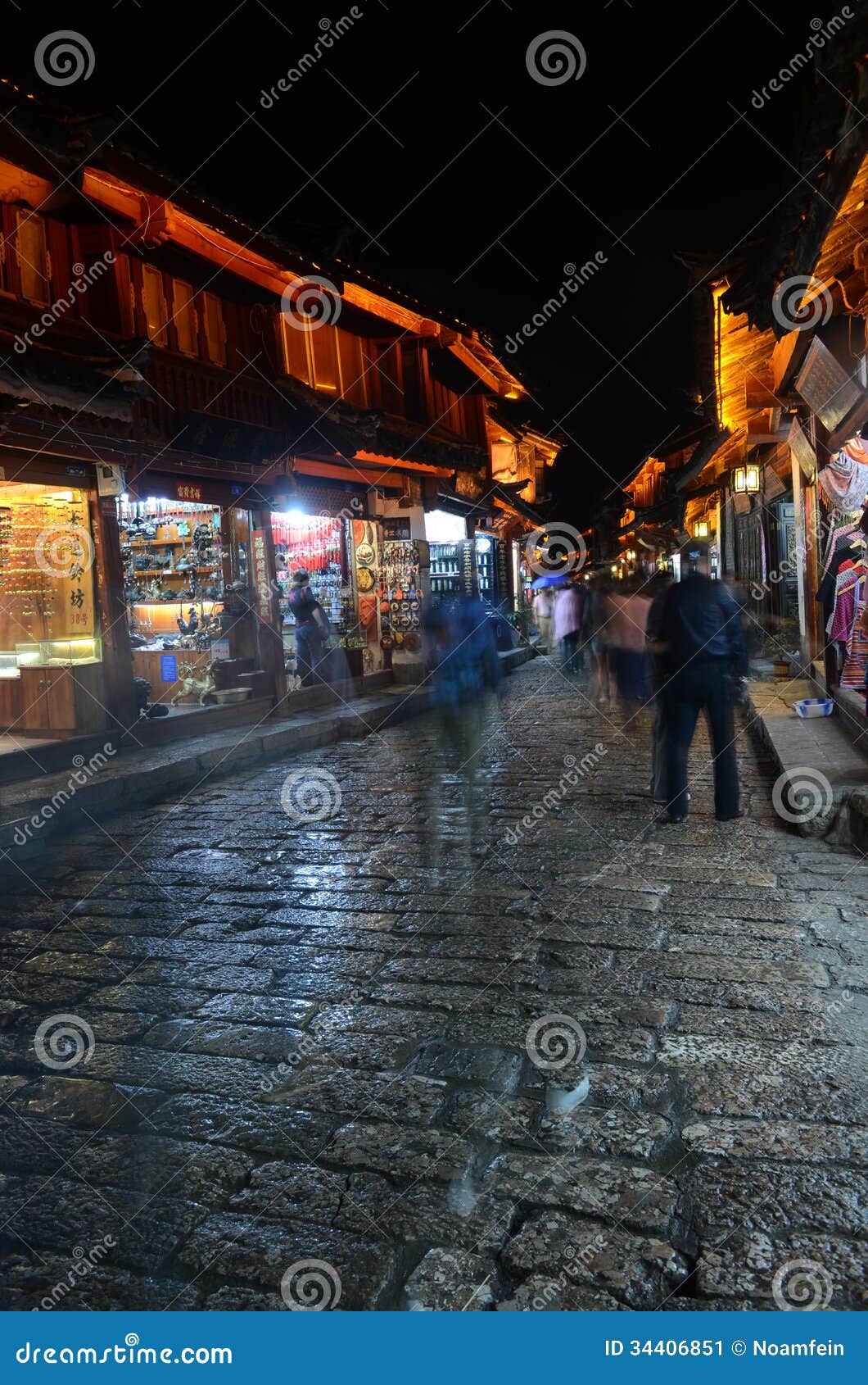 Old Town of Lijiang by Night Editorial Photo - Image of lijiang, night ...