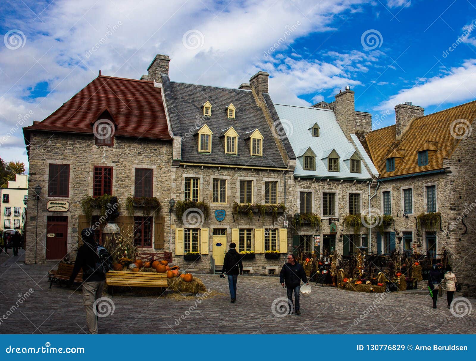 Old Town Quebec City editorial stock image. Image of buildings - 130776829