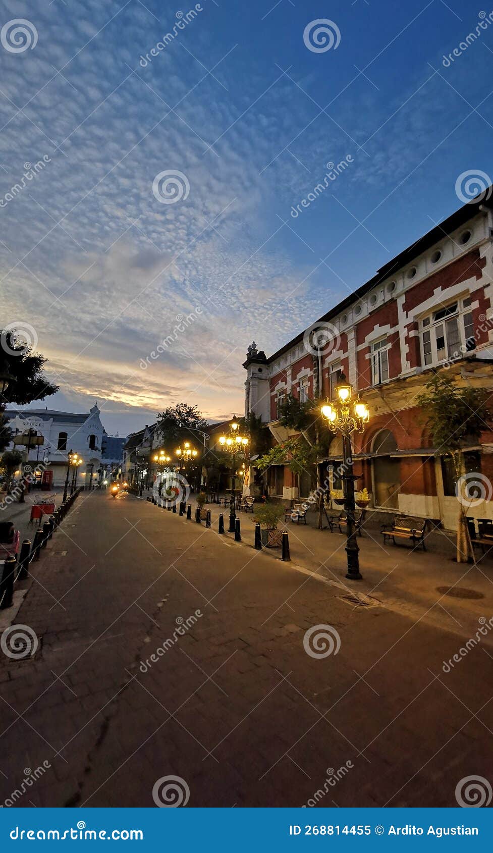 Old Town Sunrise editorial image. Image of neighbourhood - 268814455