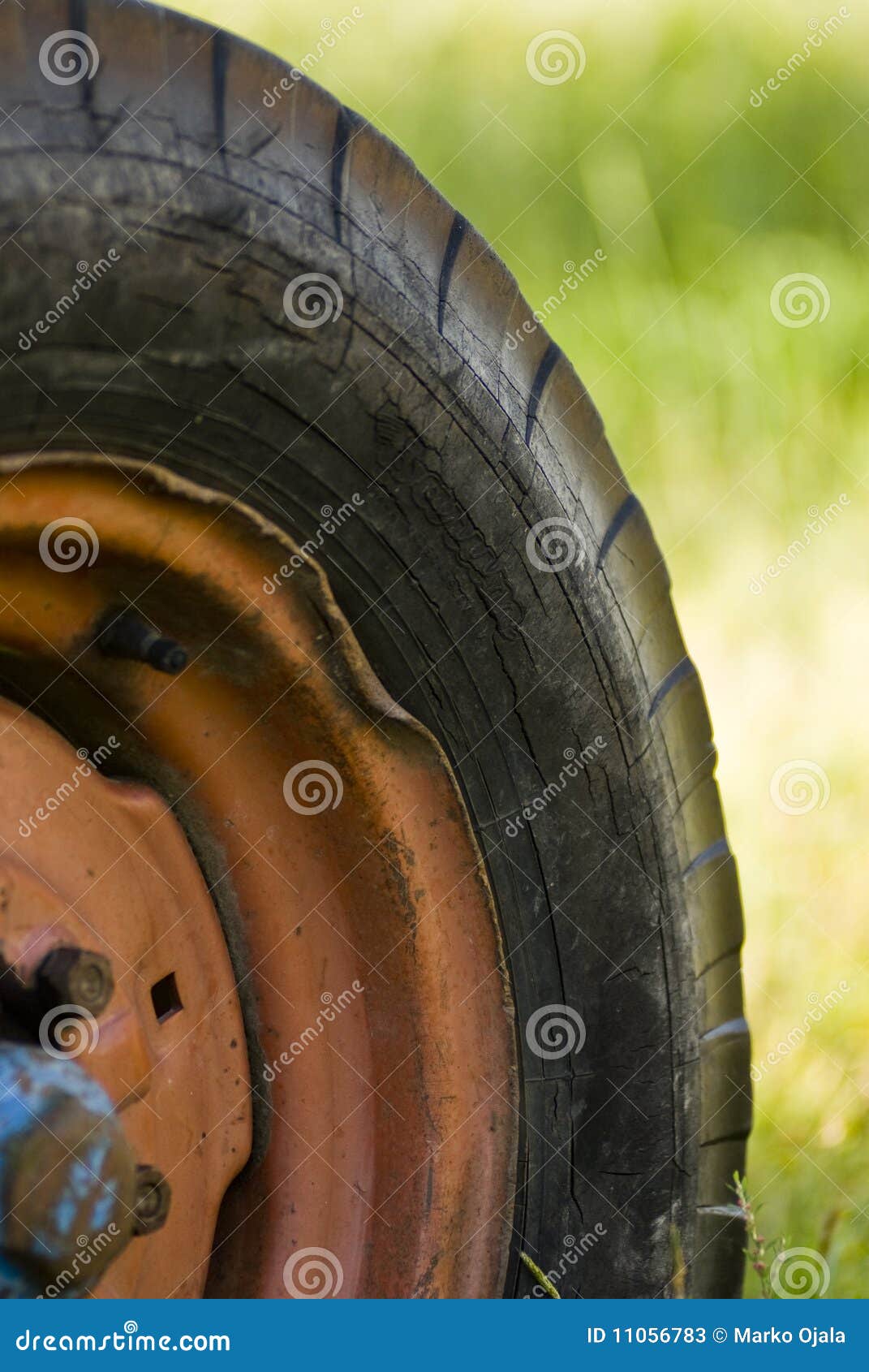 Old Tractor Wheel stock image. Image of black, green - 11056783
