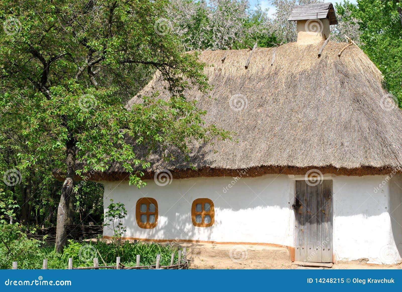 Old Traditional Ukrainian House Stock Image - Image of structure, home ...