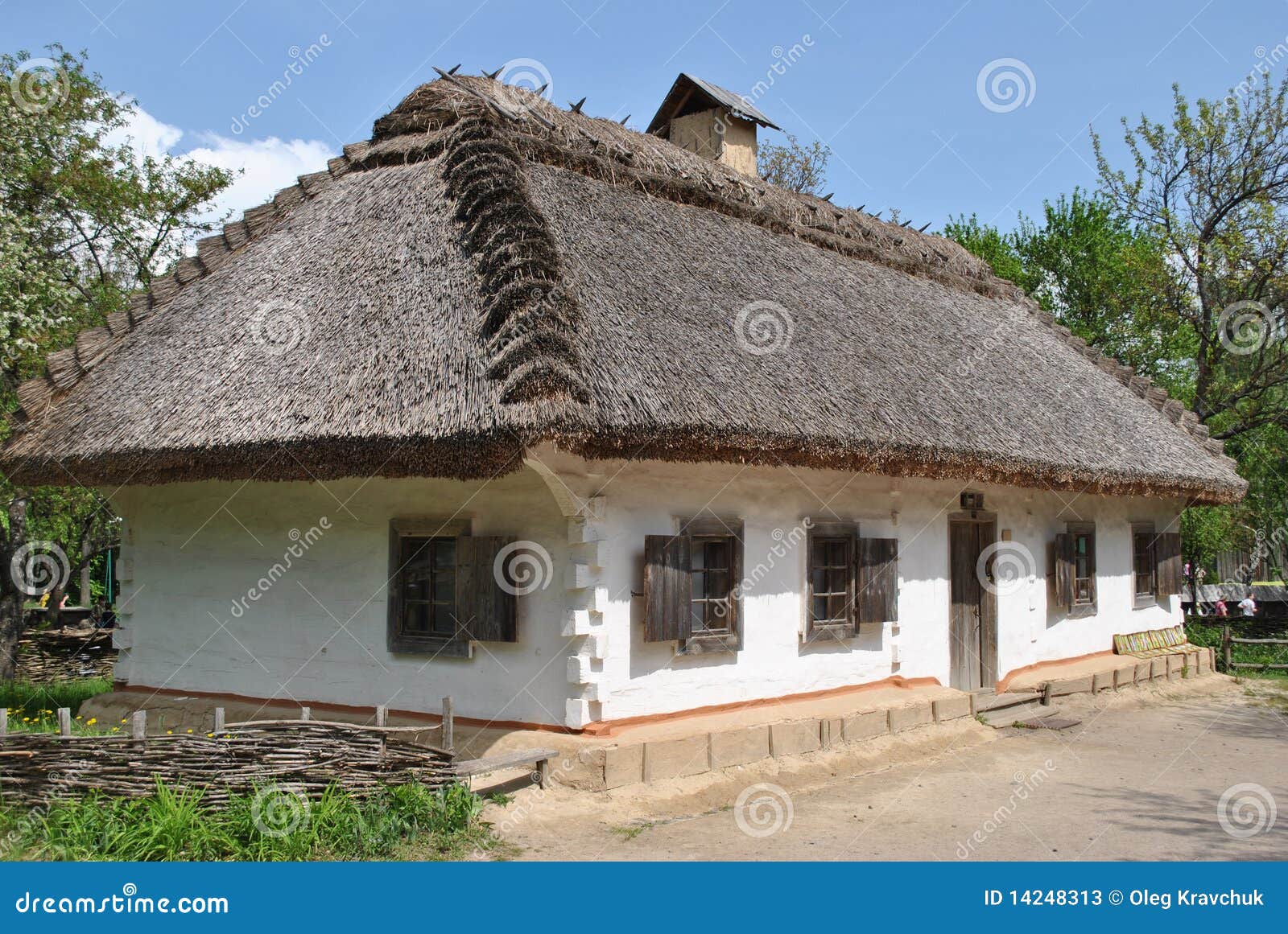 Old Traditional Ukrainian House Stock Image - Image of ukrainian ...