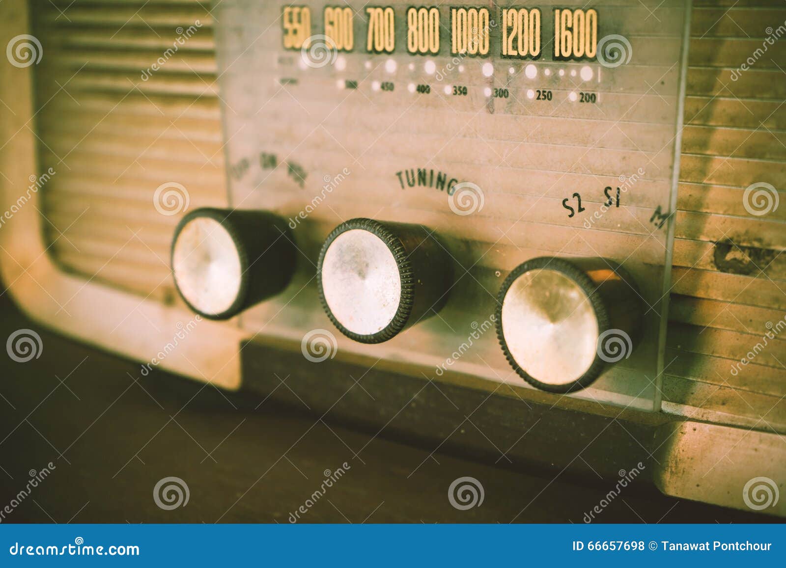 Old Transistor Radio Analog Dial Button. Stock Photo - Image of ...