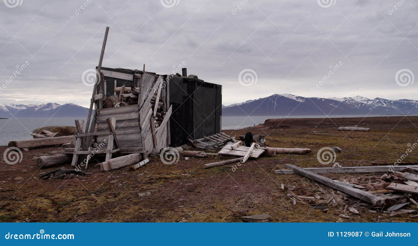 Old Trappers hut stock image. Image of trappers, arctic - 1129087