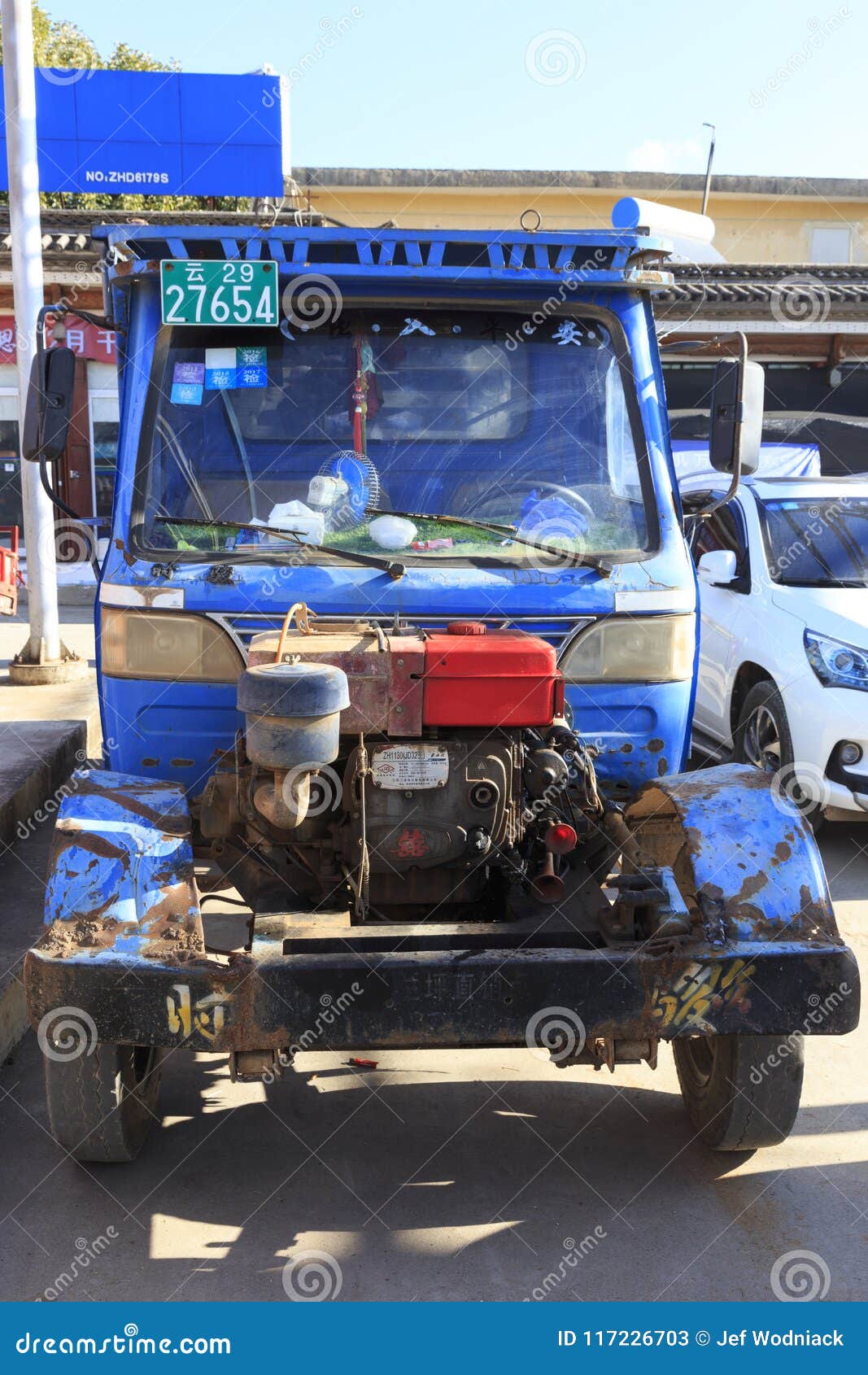 Old truck in Shaxi China editorial stock photo. Image of china - 117226703