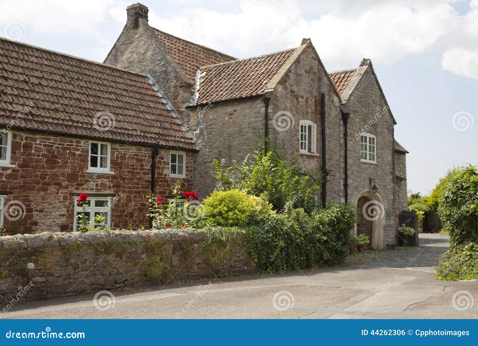 Old Tudor Somerset Building Stock Photo - Image of arch, somerset: 44262306