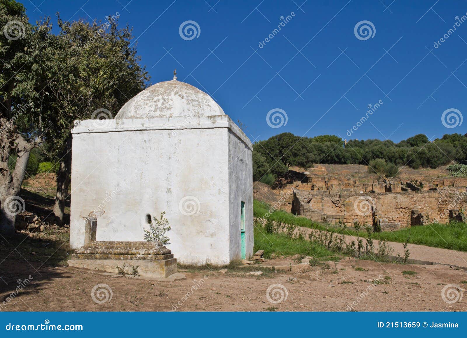 Turbe And Ruins Royalty-Free Stock Image | CartoonDealer.com #29867398