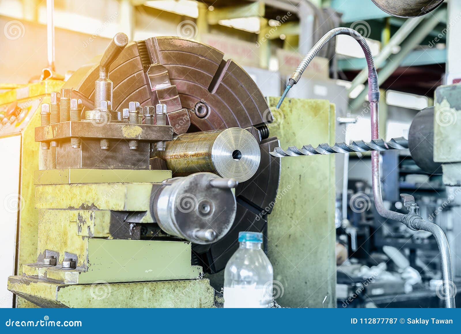 Big the lathe machine editorial photography. Image of process - 112877787