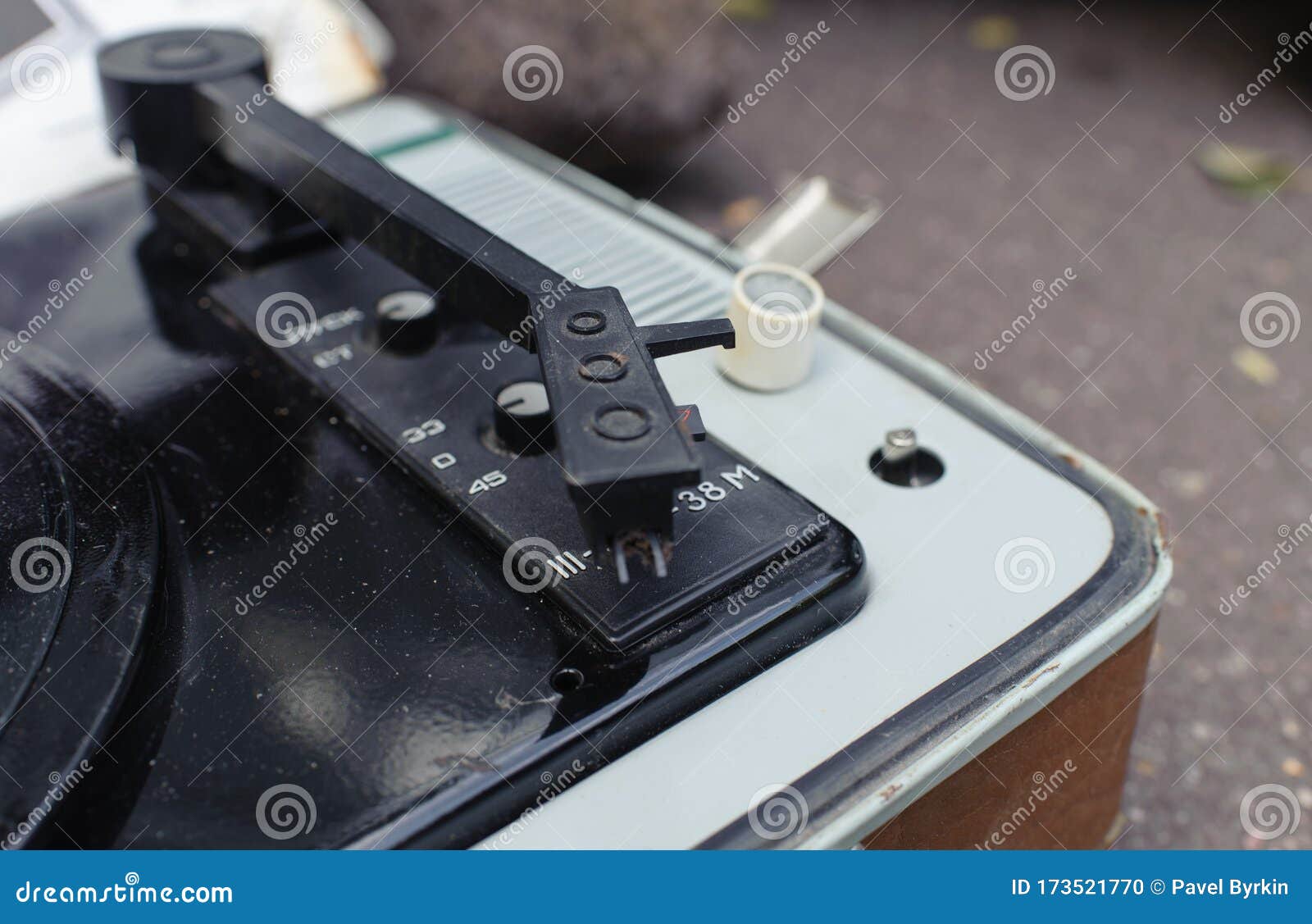 Old turntable stock photo. Image of gramophone, vinyl - 173521770