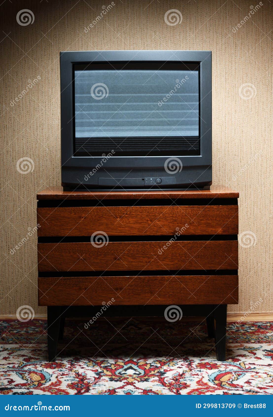 Old TV with Clutter on the Screen on an Old Table, Vintage Design in ...