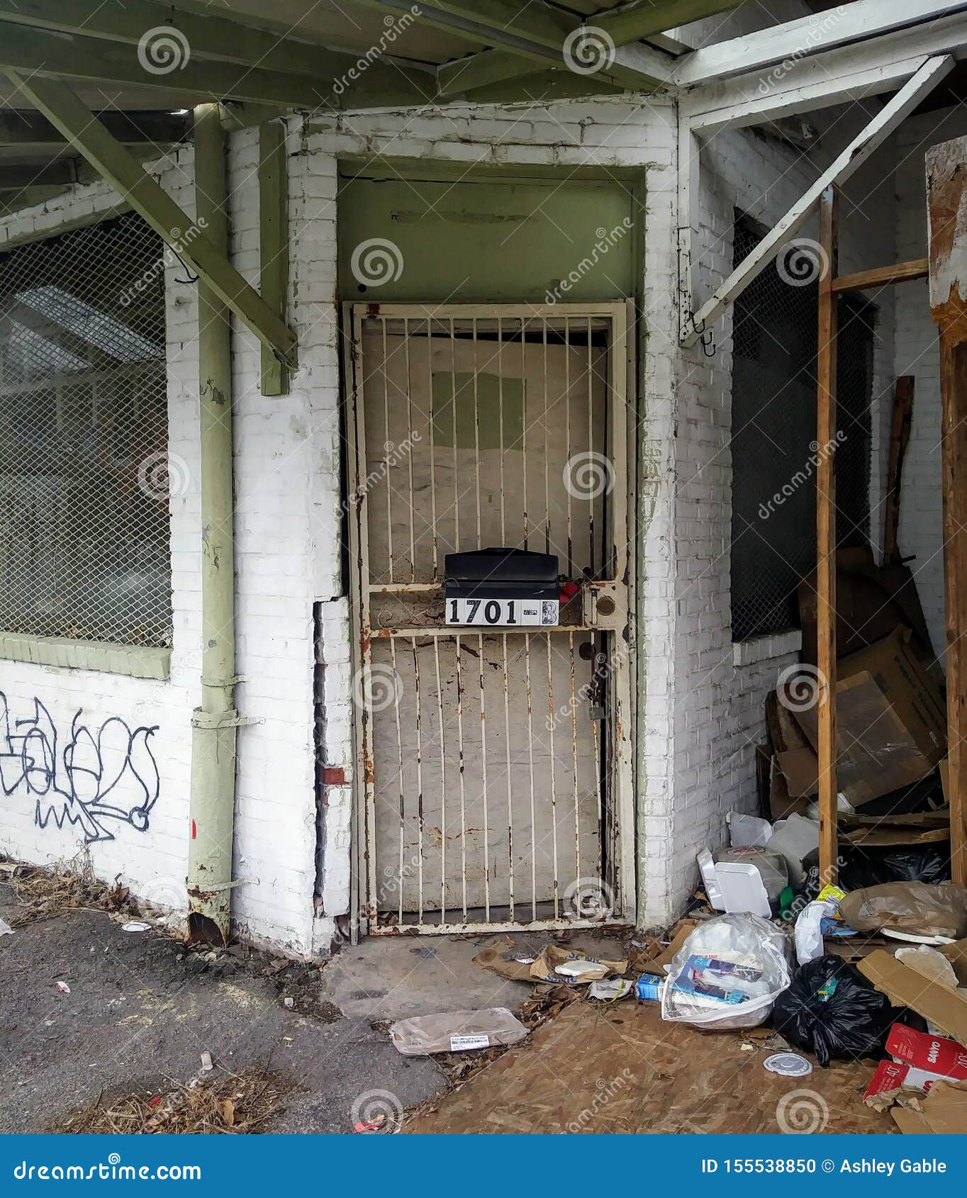 Grungy Urban Abandoned Storefront Exterior and Door. Editorial Image ...