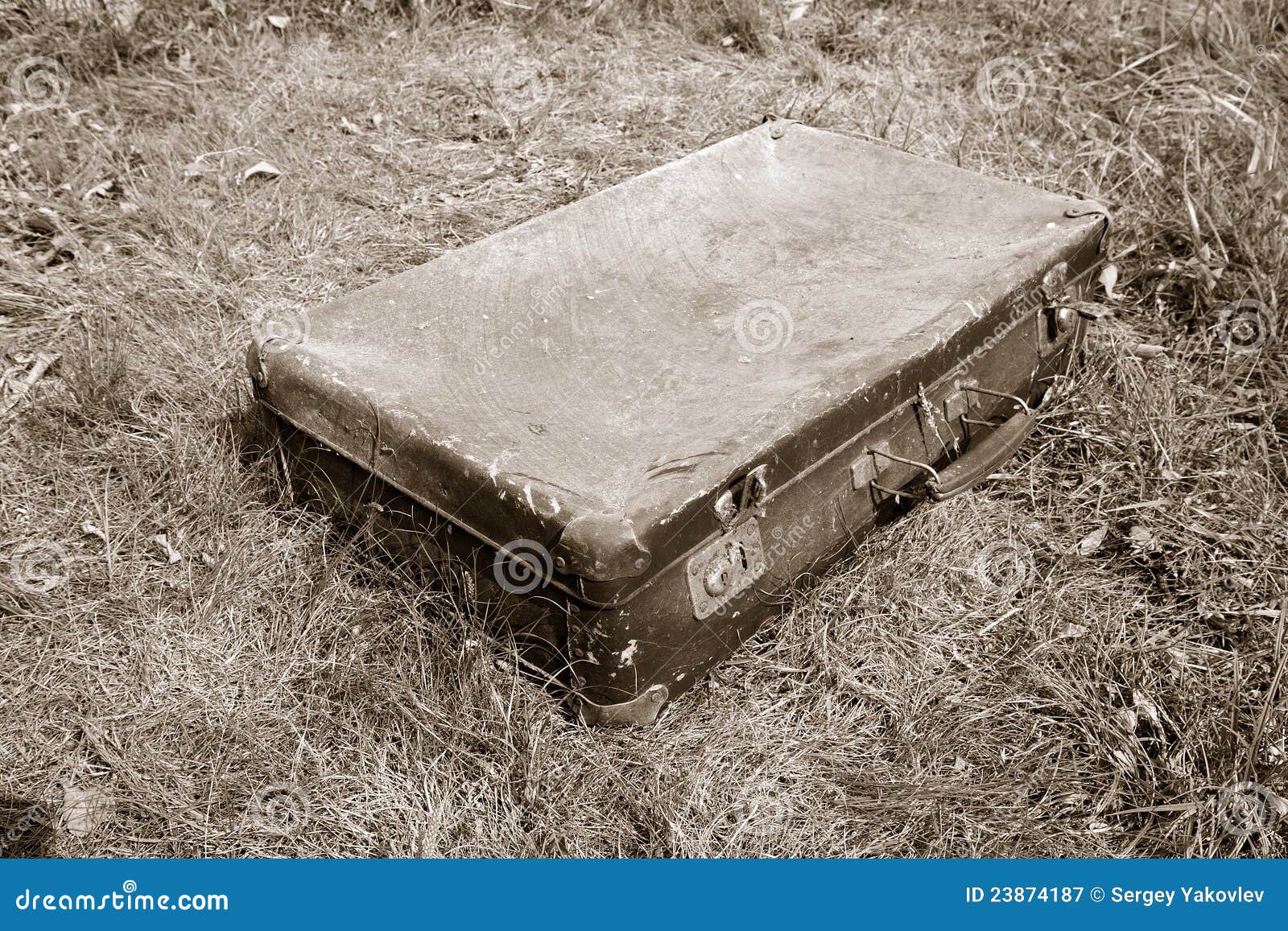 Old valise stock image. Image of luggage, rusty, brown - 23874187