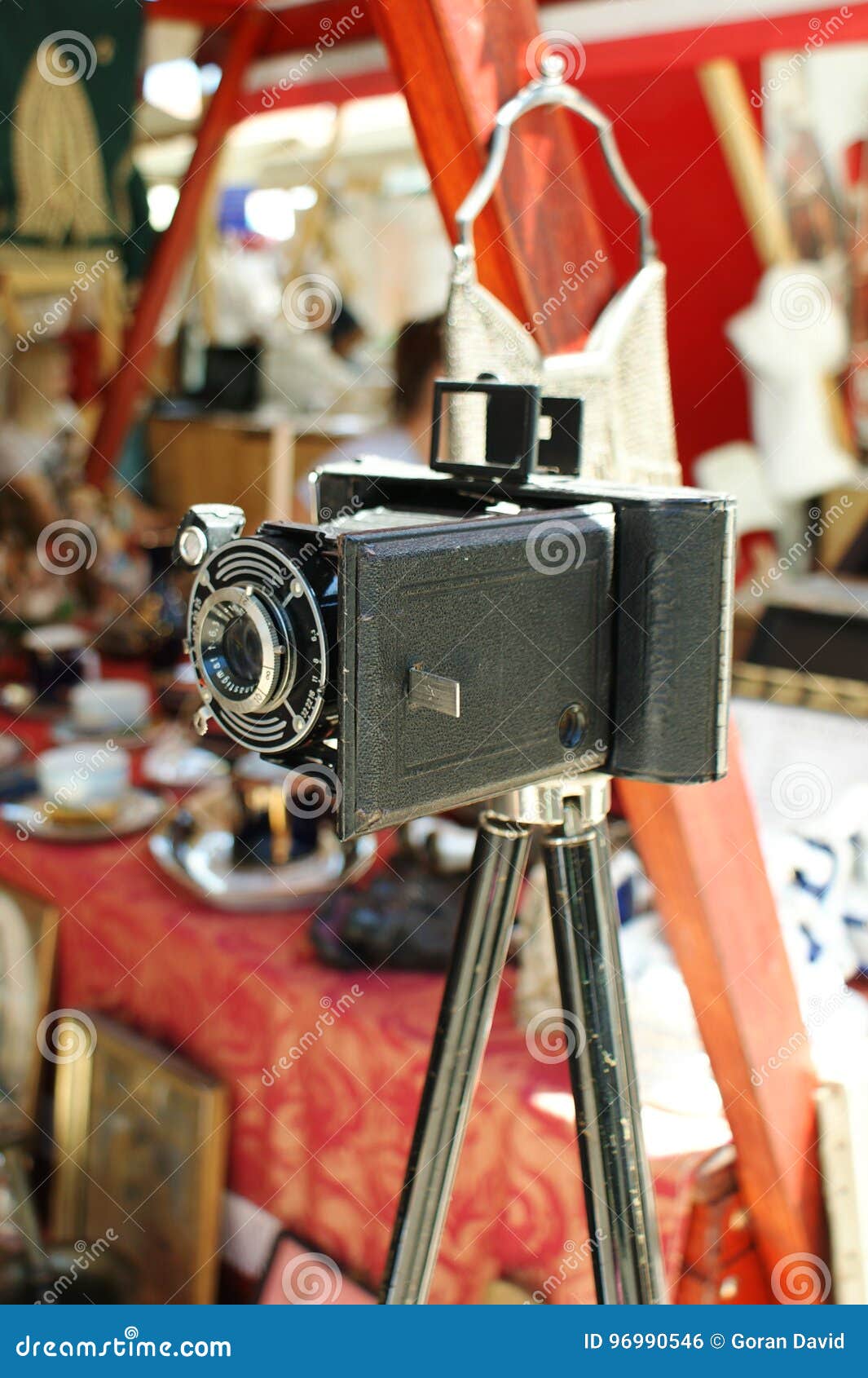 Old Vintage Camera on a Tripod Stock Photo - Image of photograph ...