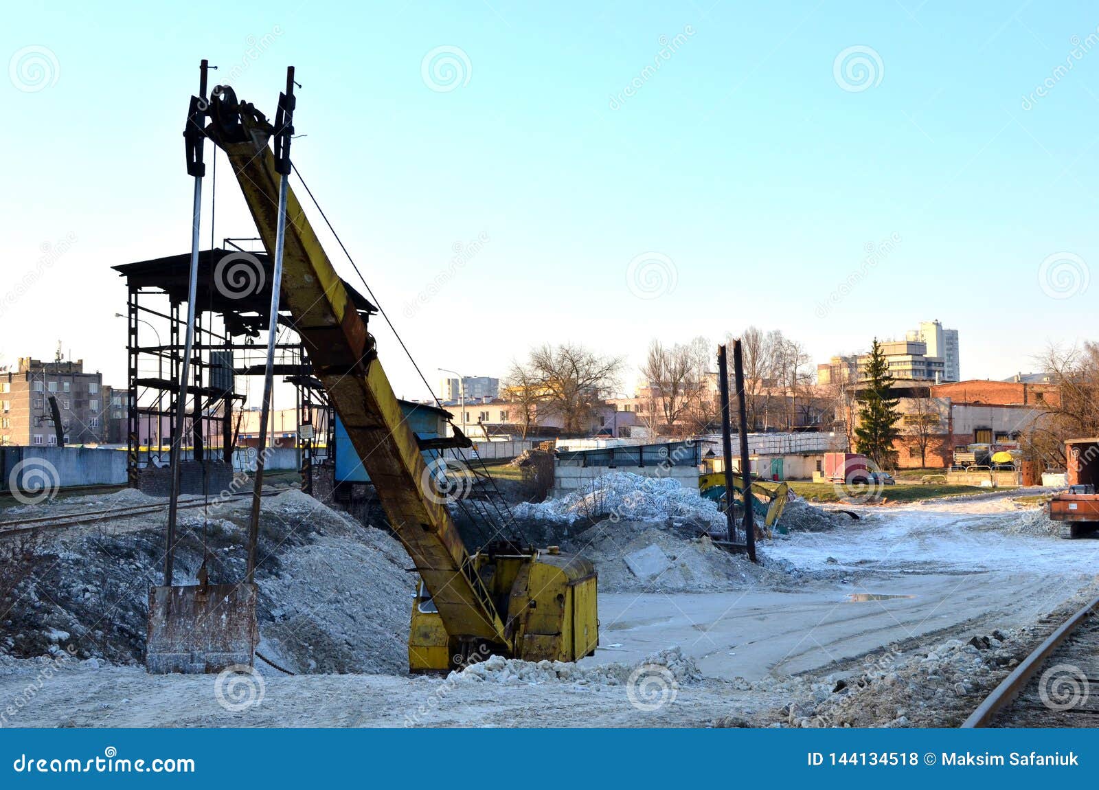 Old Digging Excavator in a Quarry Mining Rock Stock Photo - Image of ...
