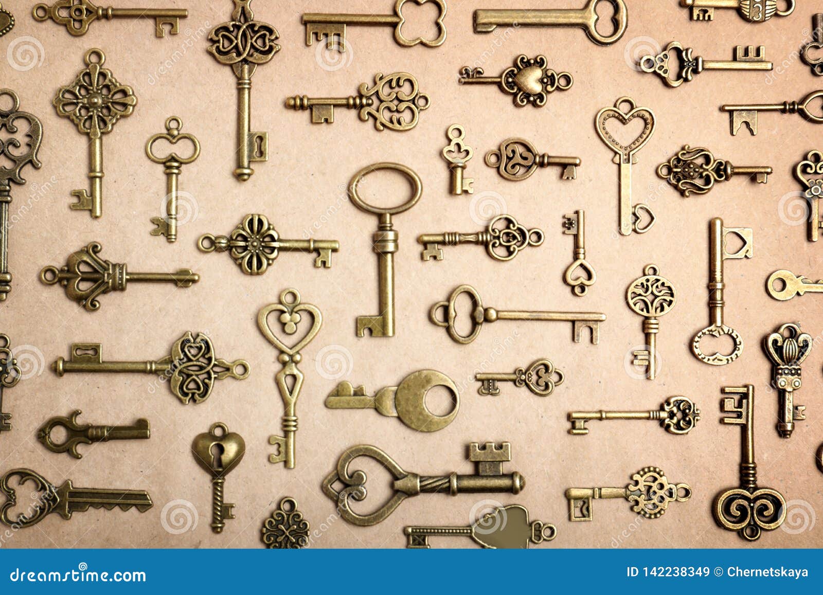 Old Vintage Keys on Craft Paper Stock Image - Image of estate, object ...