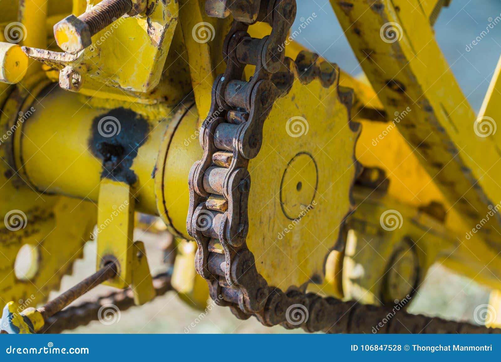 Old Vintage Yellow Cog Gear Stock Photo - Image of mechanical, cogs ...