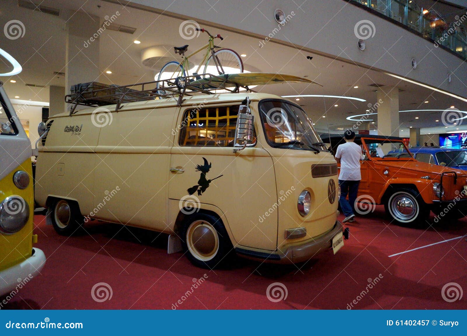 Old volkswagen editorial photography. Image of exhibited - 61402457