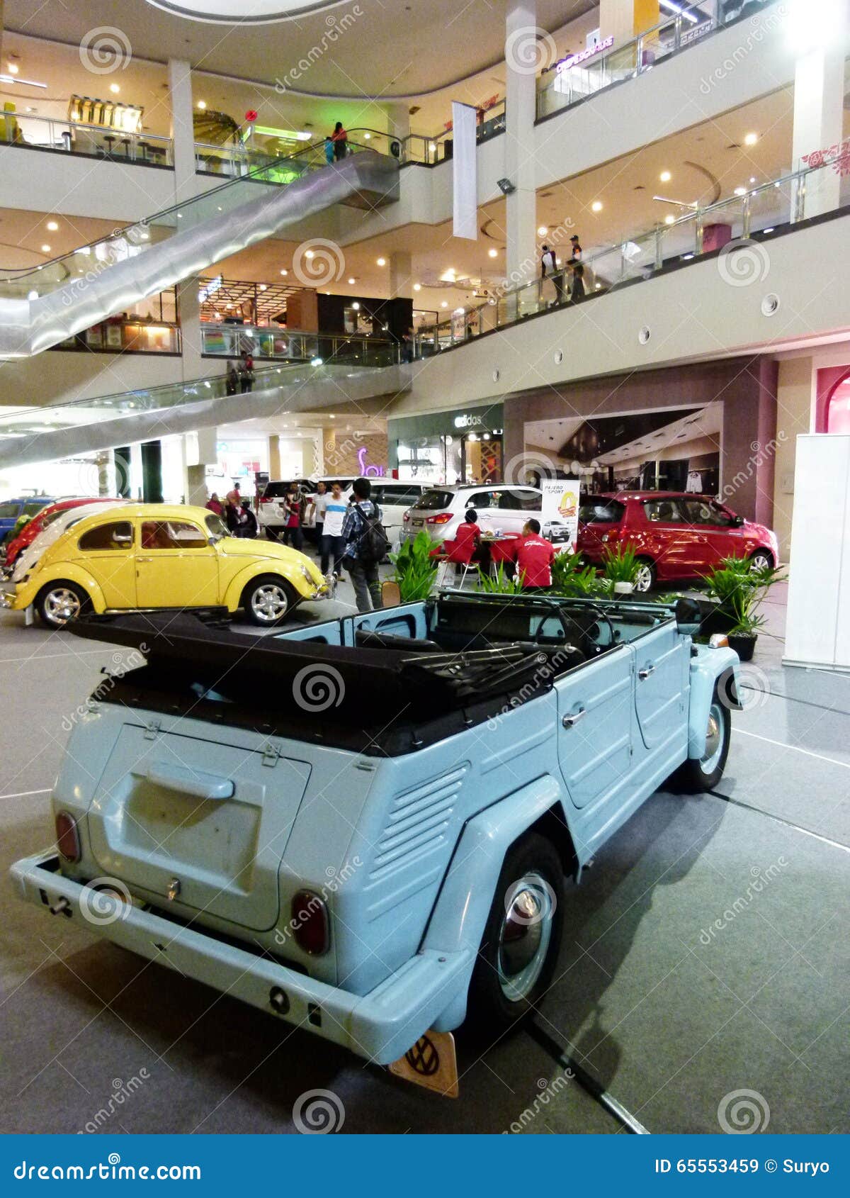 Old volkswagen editorial stock image. Image of mall, indonesia - 65553459