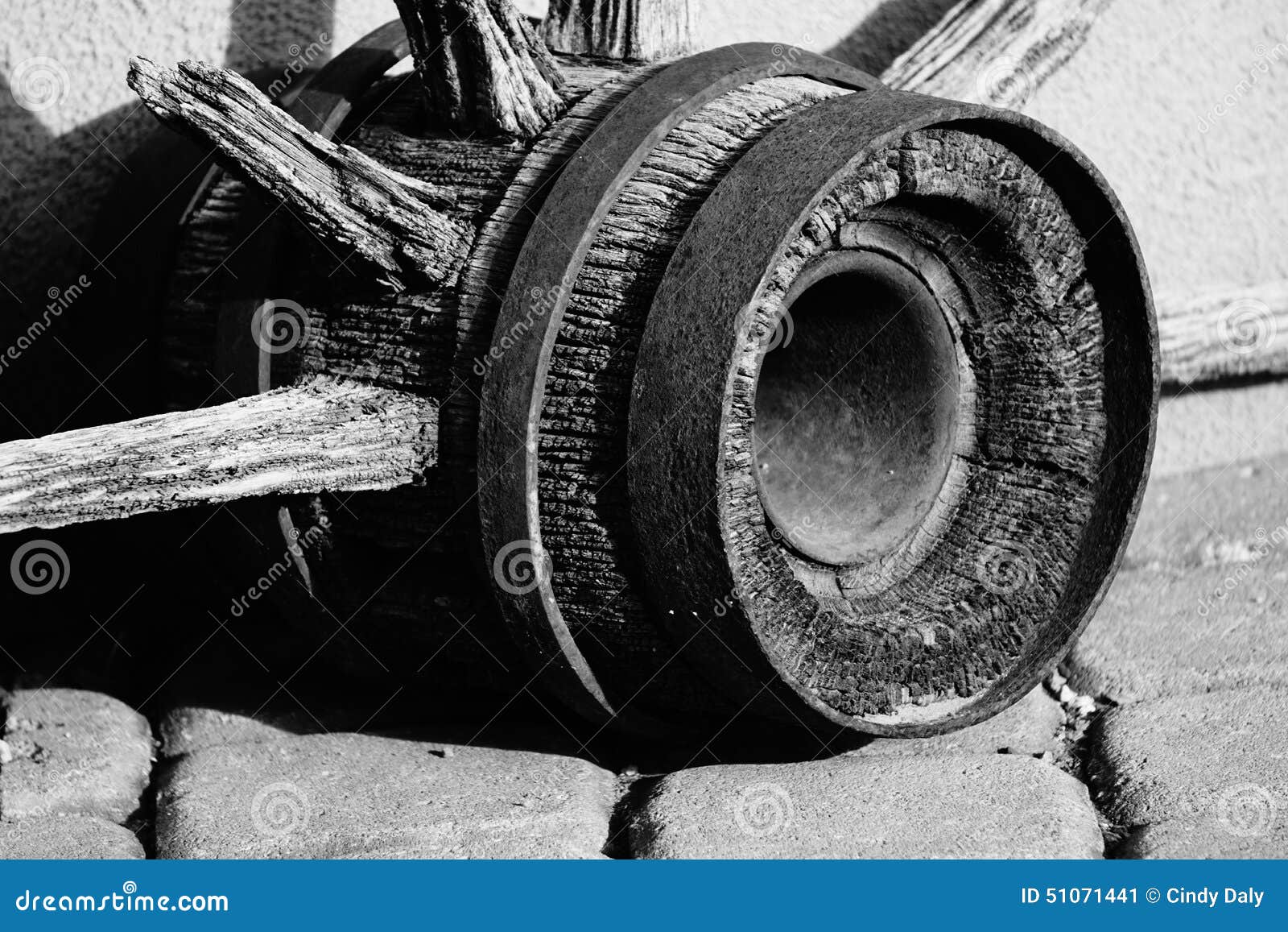 Old wagon wheel hub. stock image. Image of rustic, wagon - 51071441