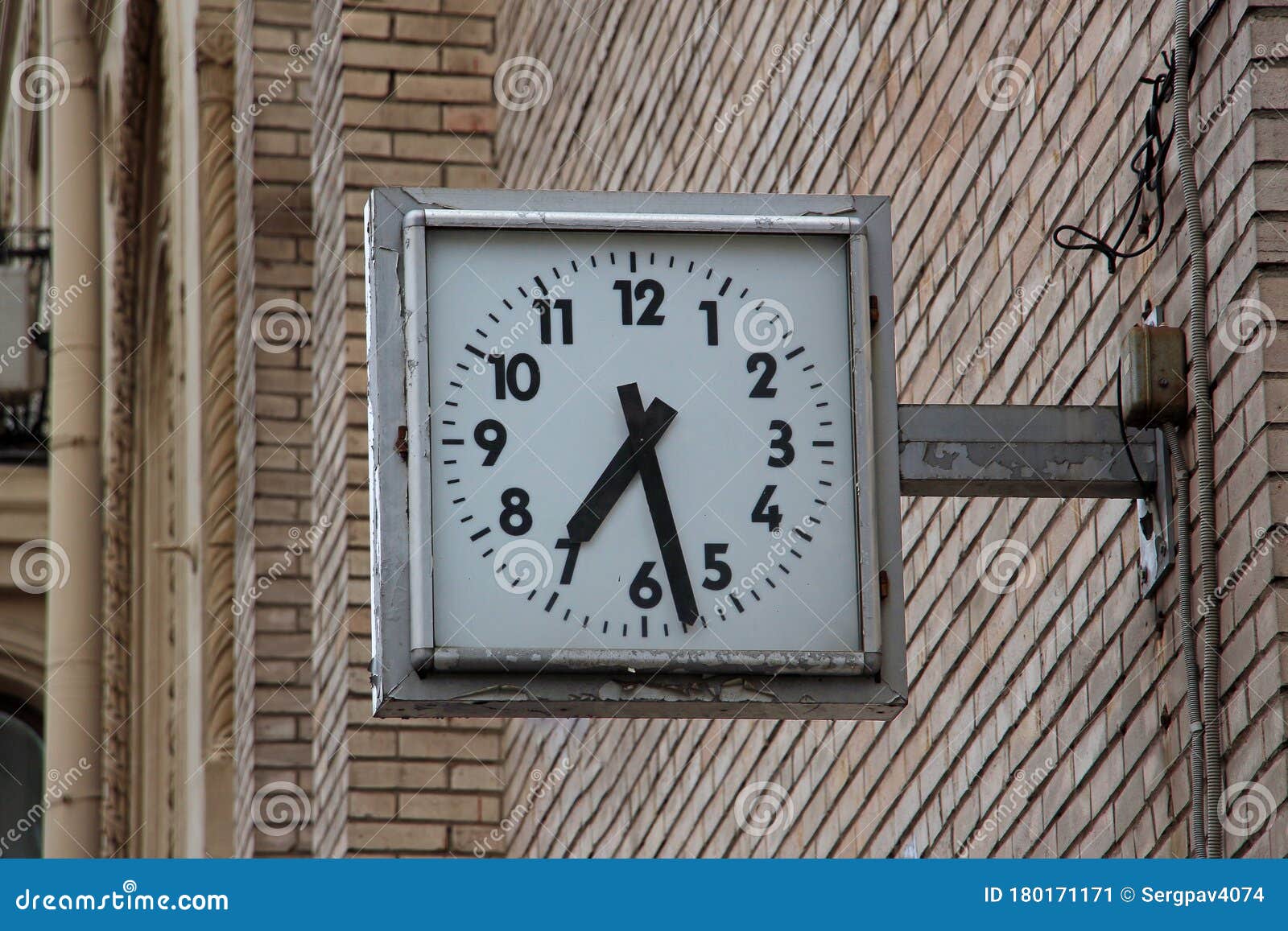 Old Wall Clock on a Brick Wall Stock Image - Image of construction ...