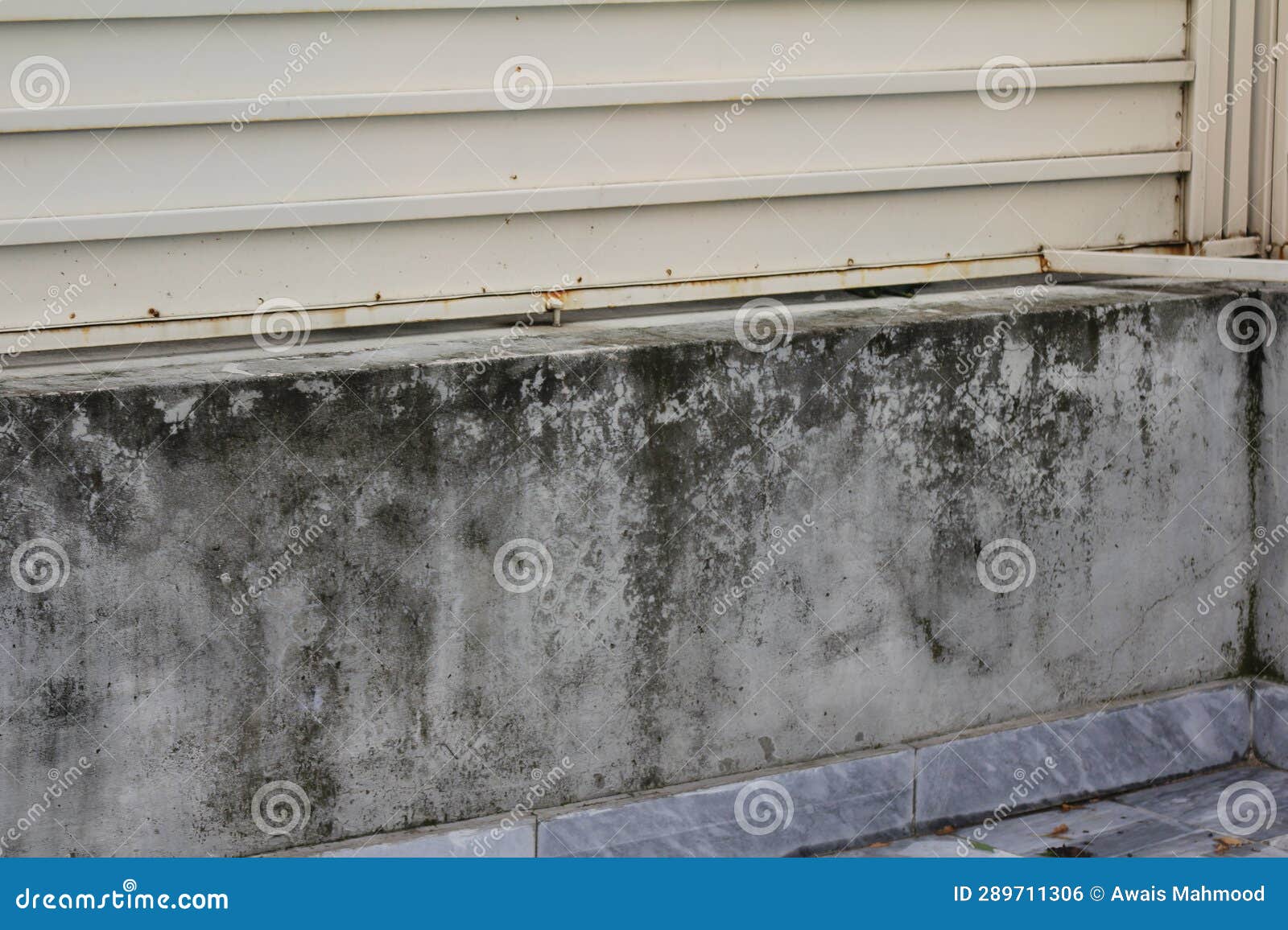Old wall damage stock photo. Image of facade, damage - 289711306