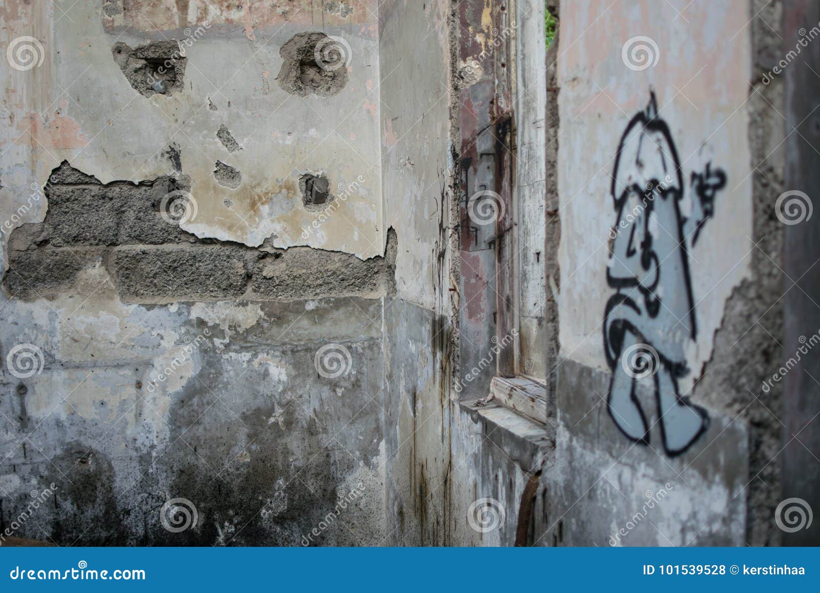 Old wall with graffiti stock photo. Image of abstract - 101539528