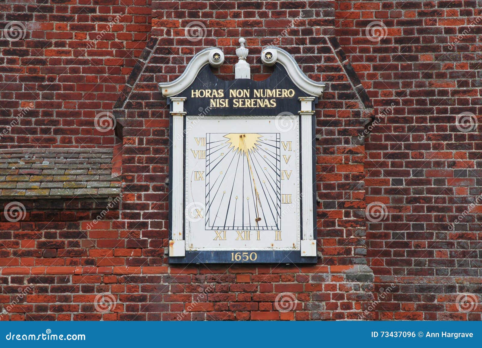 Old Wall mounted Sundial stock photo. Image of decoration - 73437096