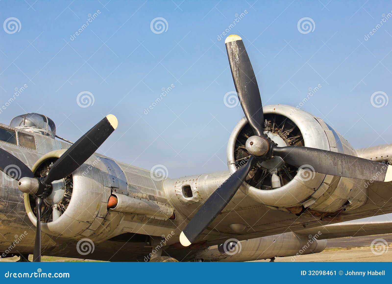 Old War Plane stock image. Image of propeller, aerospace - 32098461