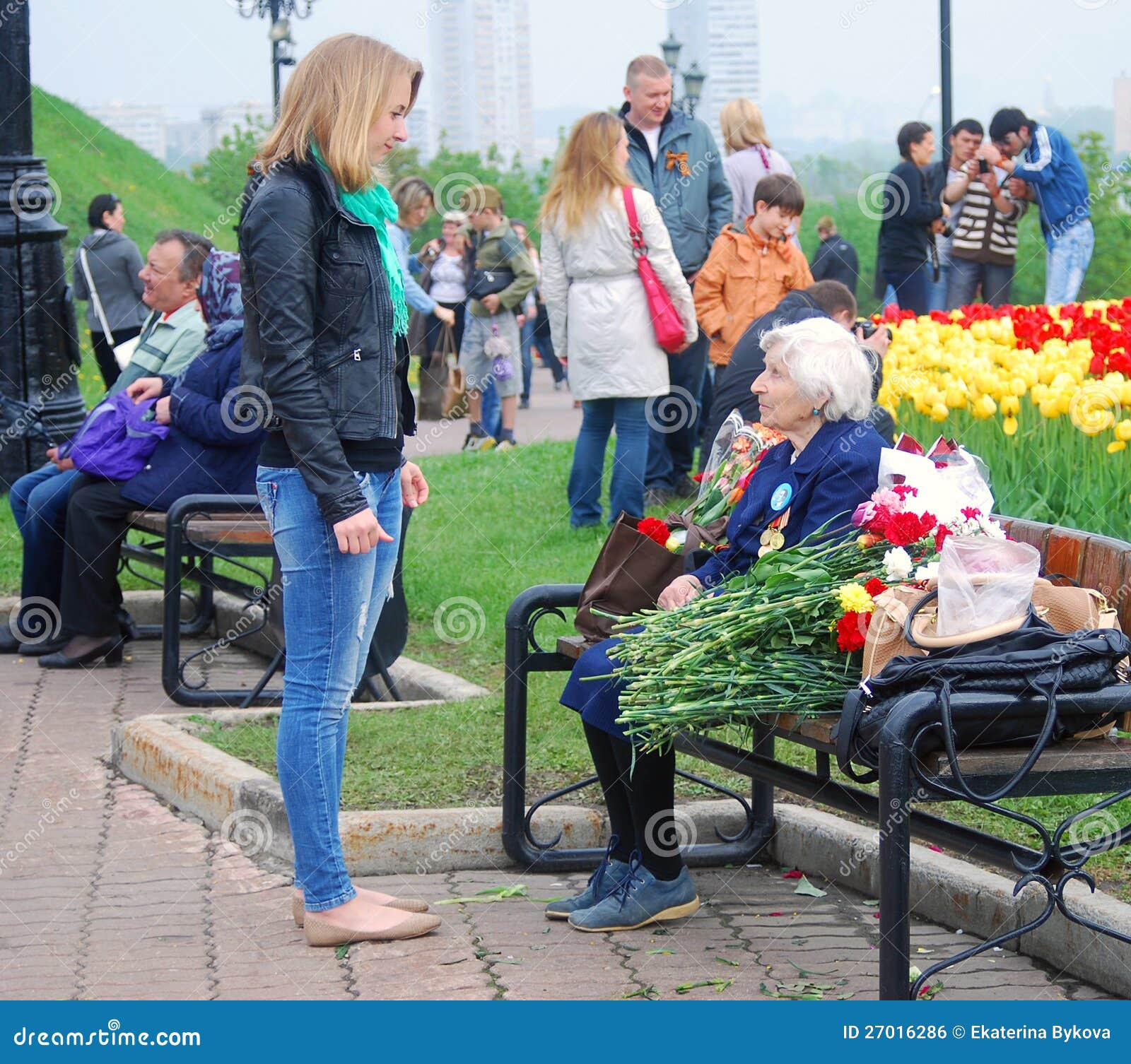 Old War Veteran Talking To a Young Girl Editorial Photo - Image of ...