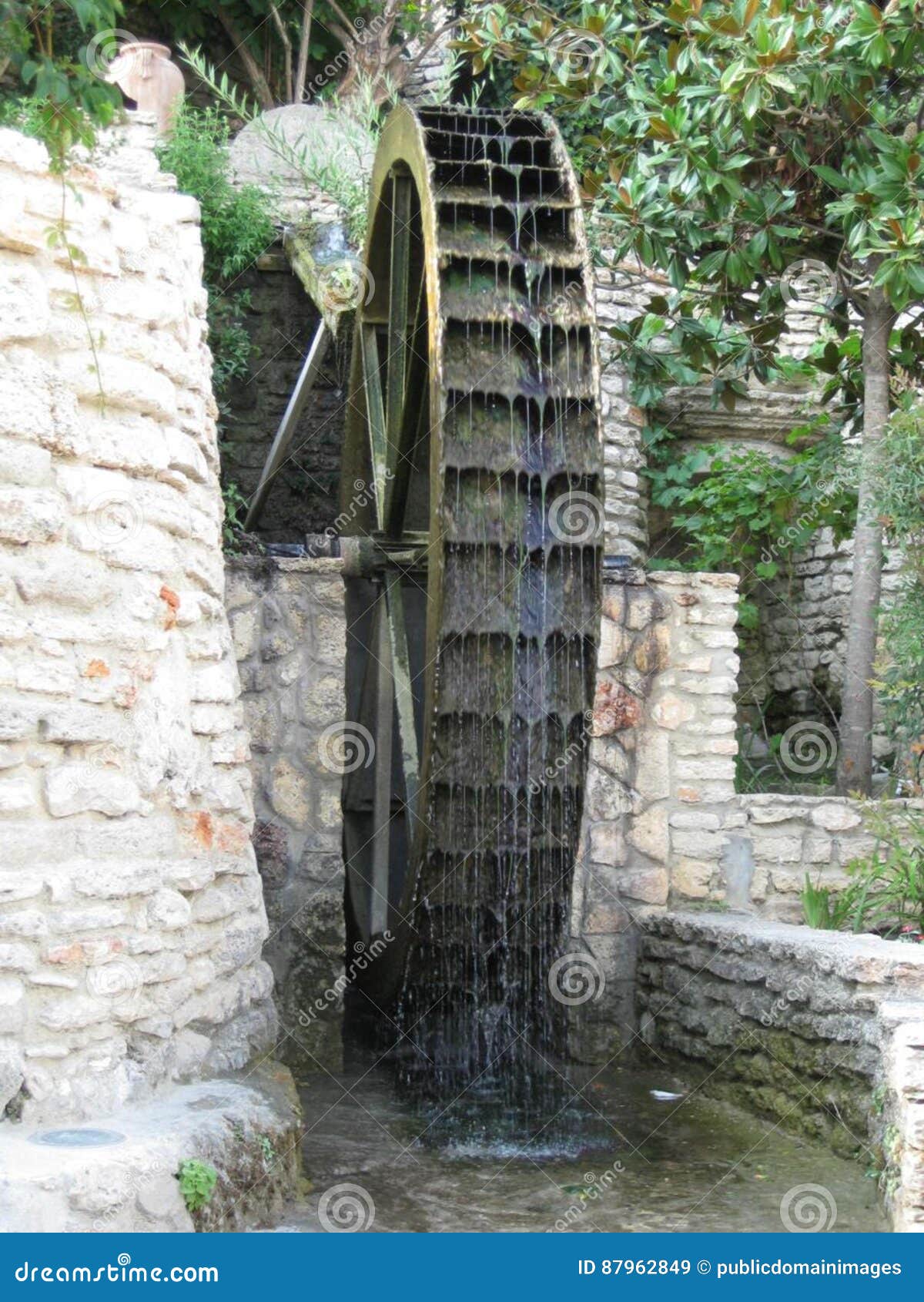 Old Water Wheel Picture. Image: 87962849