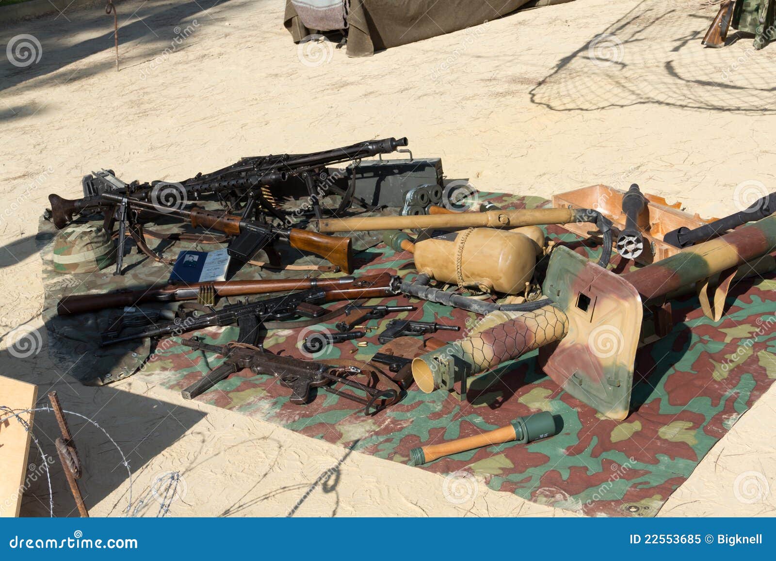 Old weapons editorial image. Image of arsenal, forces - 22553685