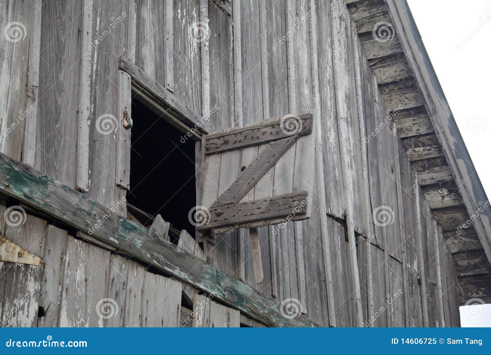 169 Barn Hay Loft Door Photos - Free & Royalty-Free Stock Photos from ...