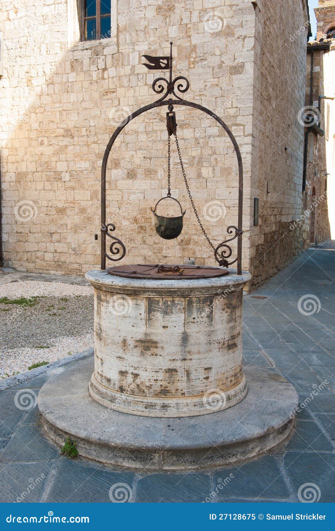 A Old Well in Tuscany, Italy Stock Image - Image of history, castle ...