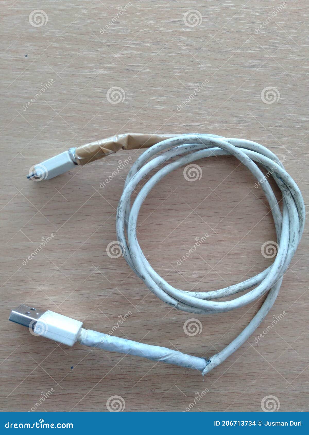 Old white broken usb cable stock photo. Image of broken - 206713734