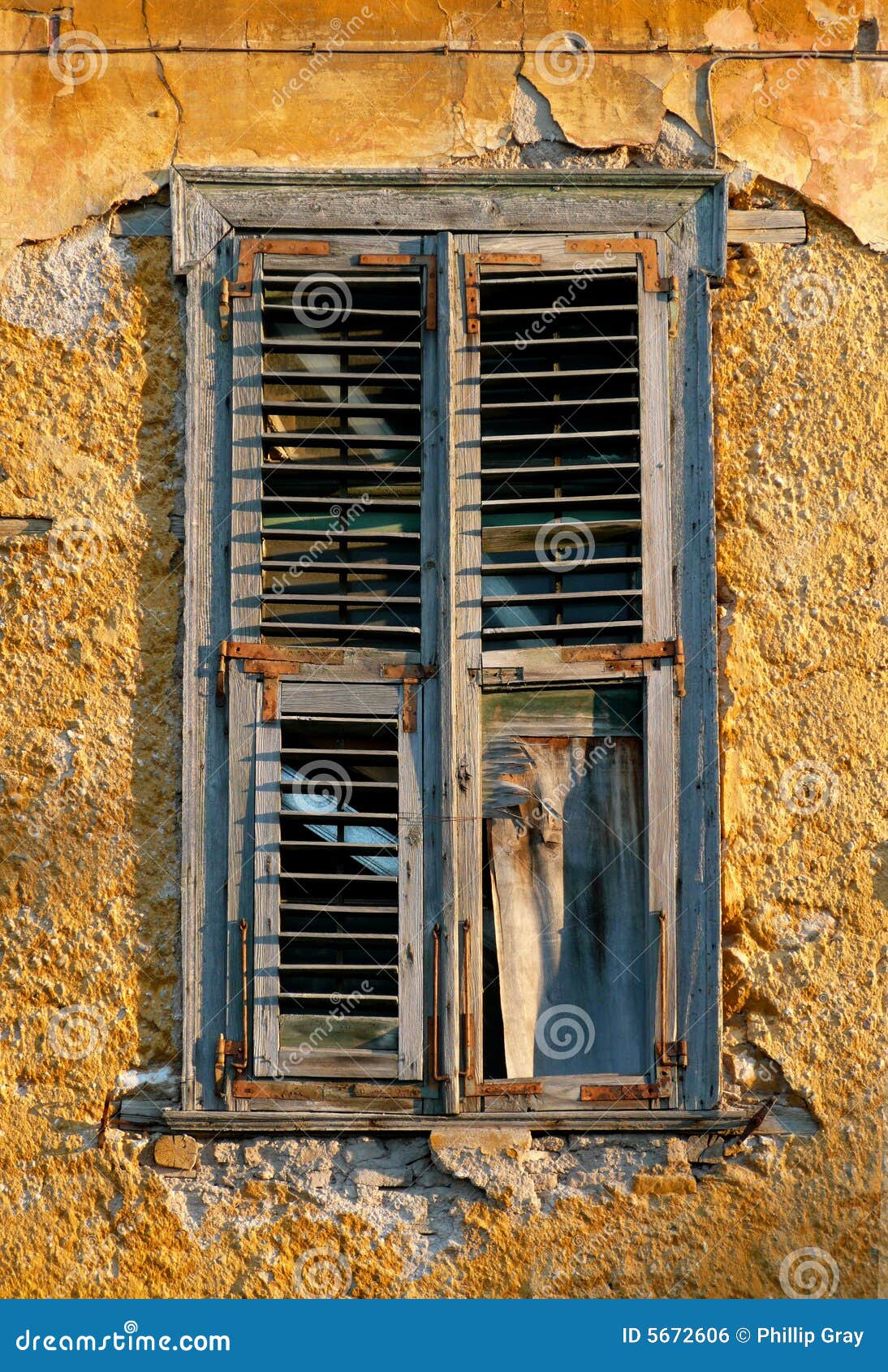 Old Window stock photo. Image of wind, paint, mediterranean - 5672606